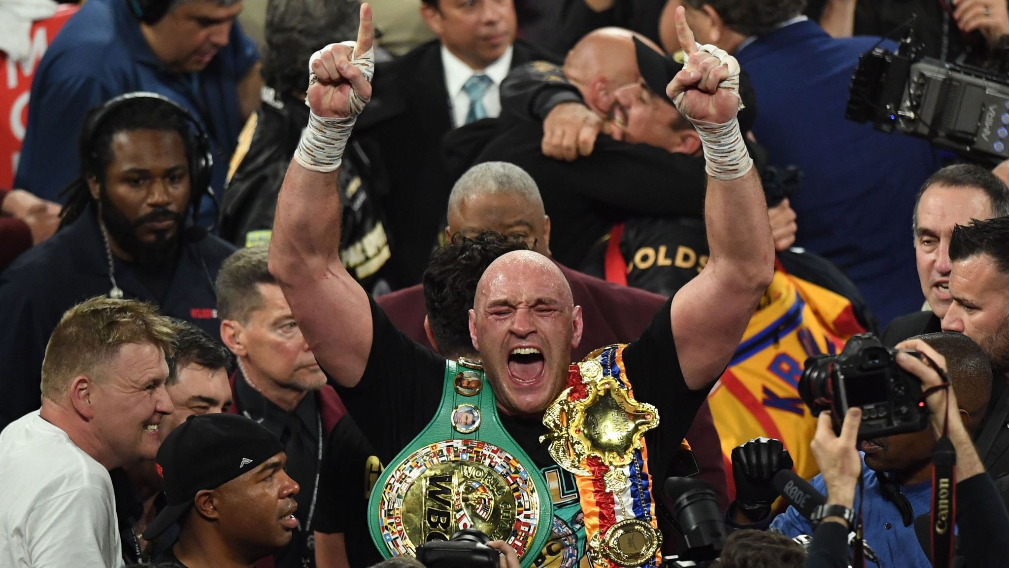 Wilder vs Fury 2: Tyson Fury brilliantly stops Deontay Wilder in seven ...