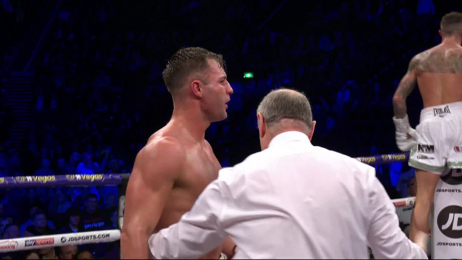 Parker finds big left hook | Boxing News | Sky Sports