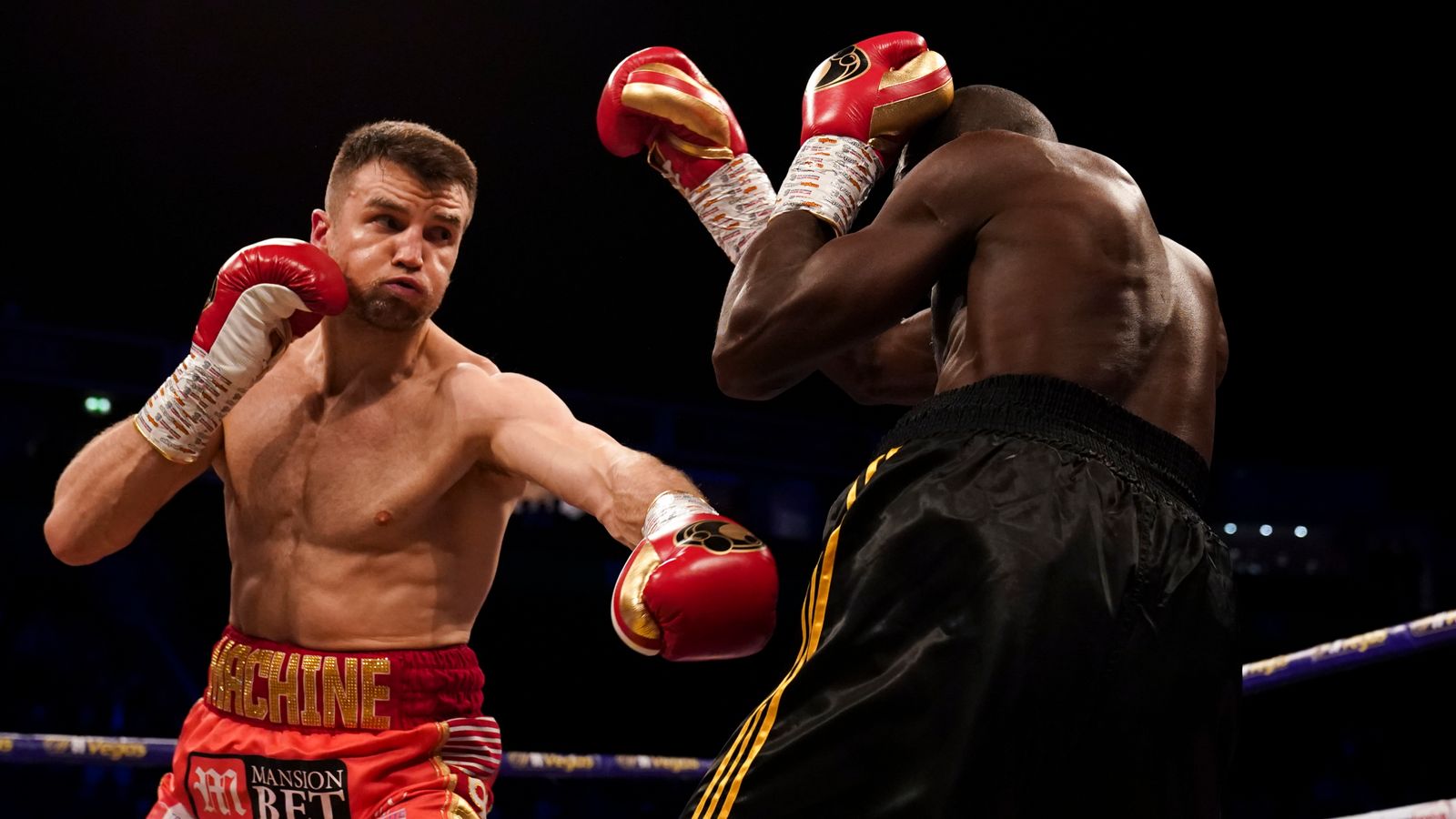 Quigg v Carroll: Anthony Fowler drops Theophilus Tetteh three times for ...