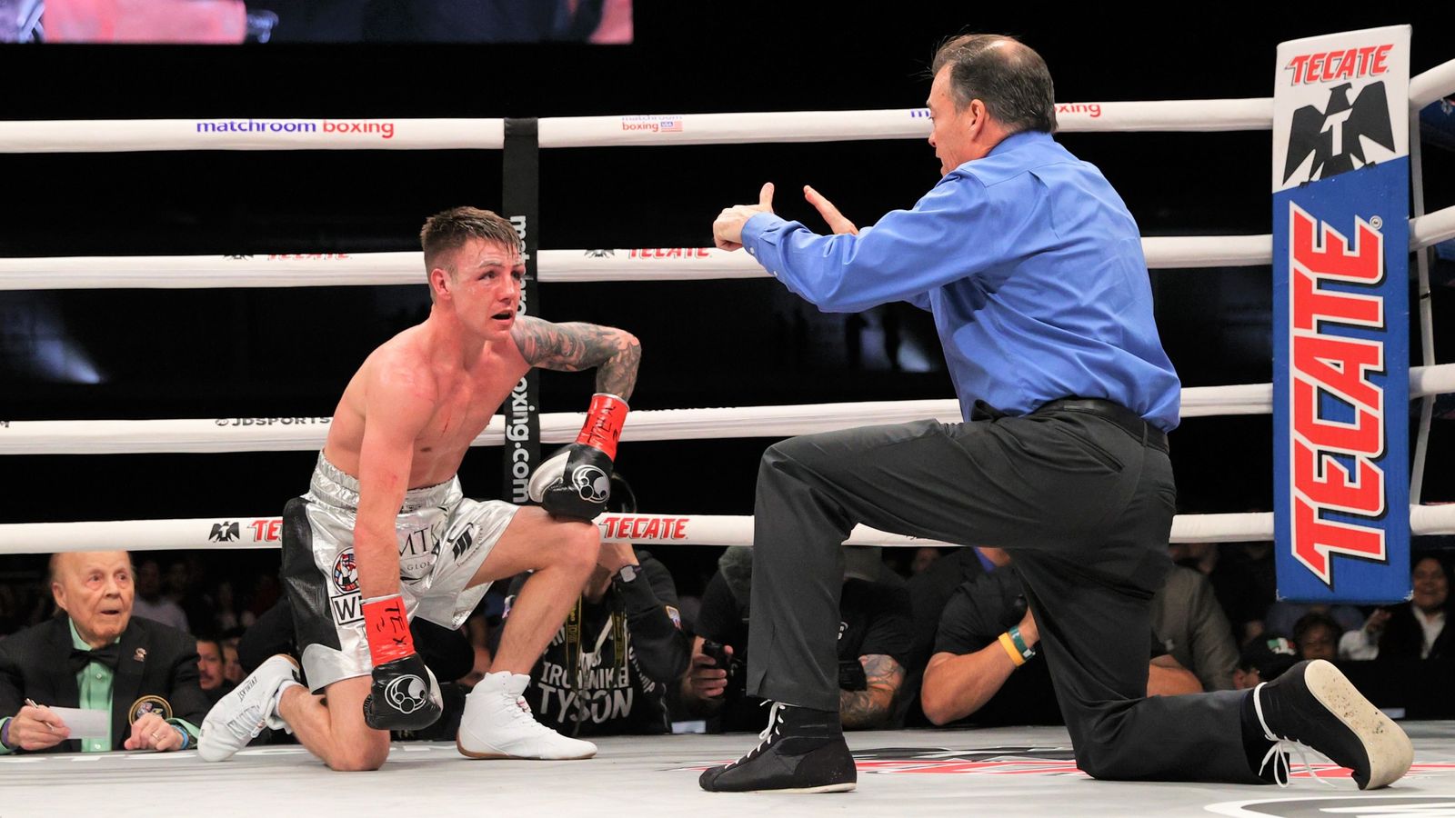Jay Harris suffers points defeat to WBC flyweight champion Julio Cesar ...
