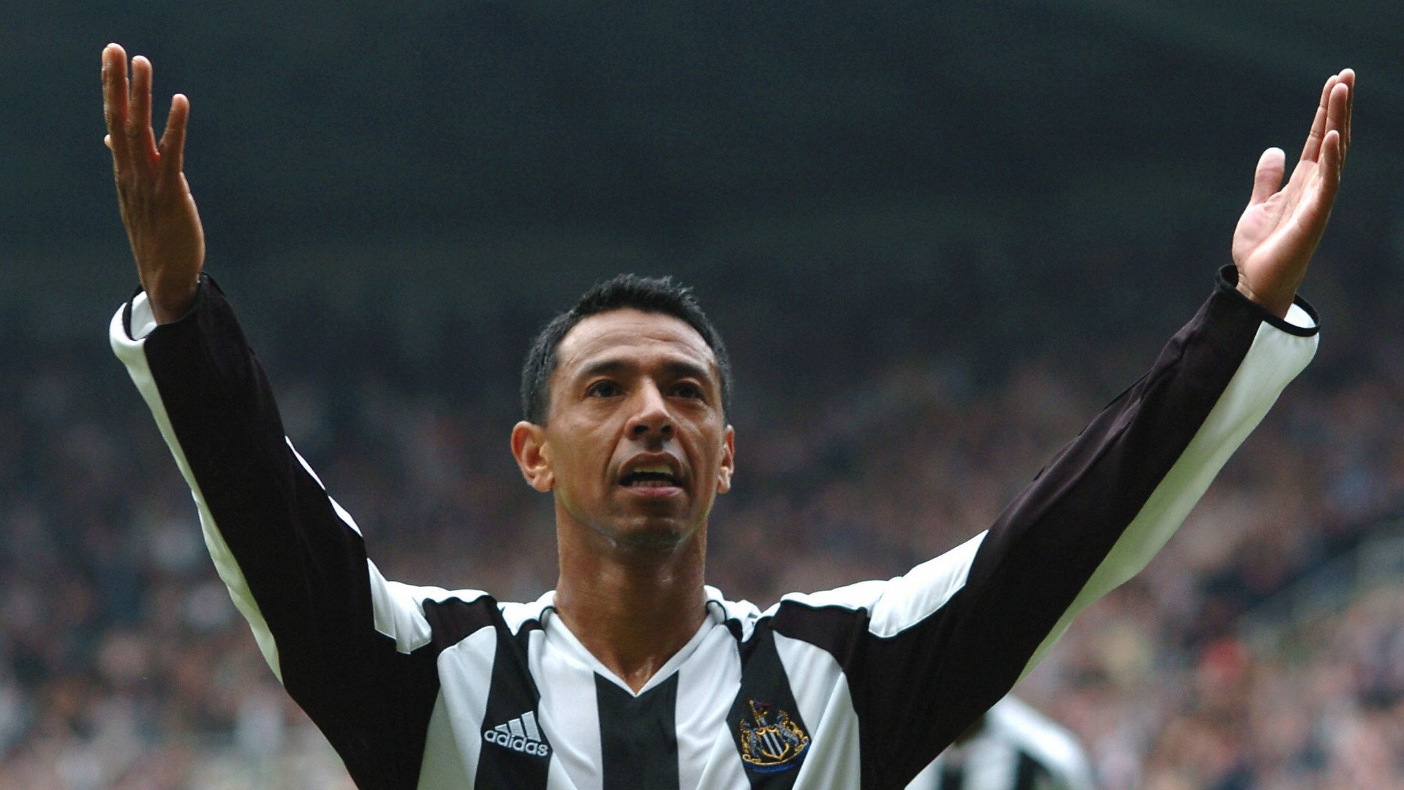 Nolberto Solano arrested for breaking coronavirus curfew in Peru ...