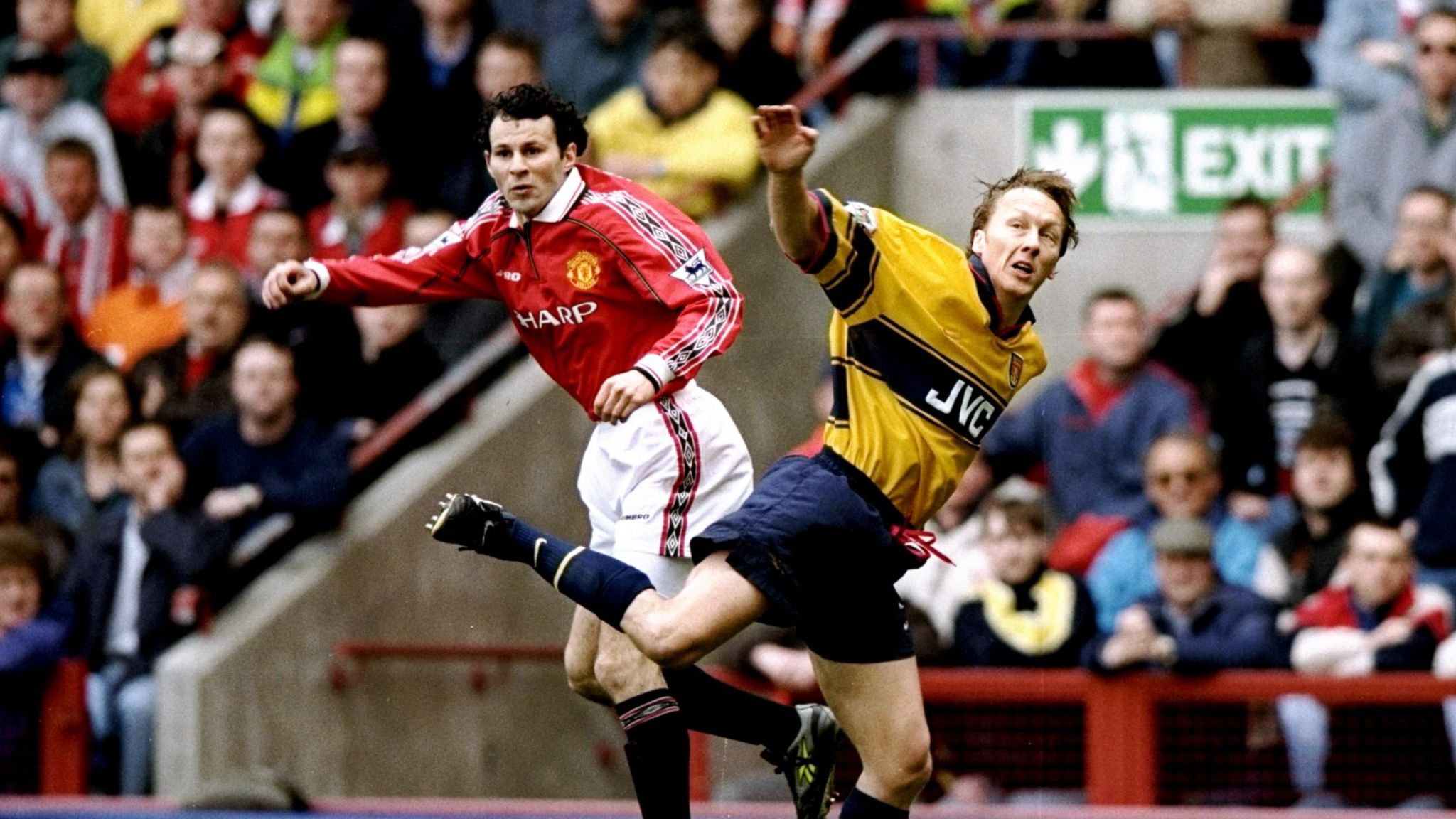 Ryan Giggs reflects on his brilliant solo goal in Manchester United's ...