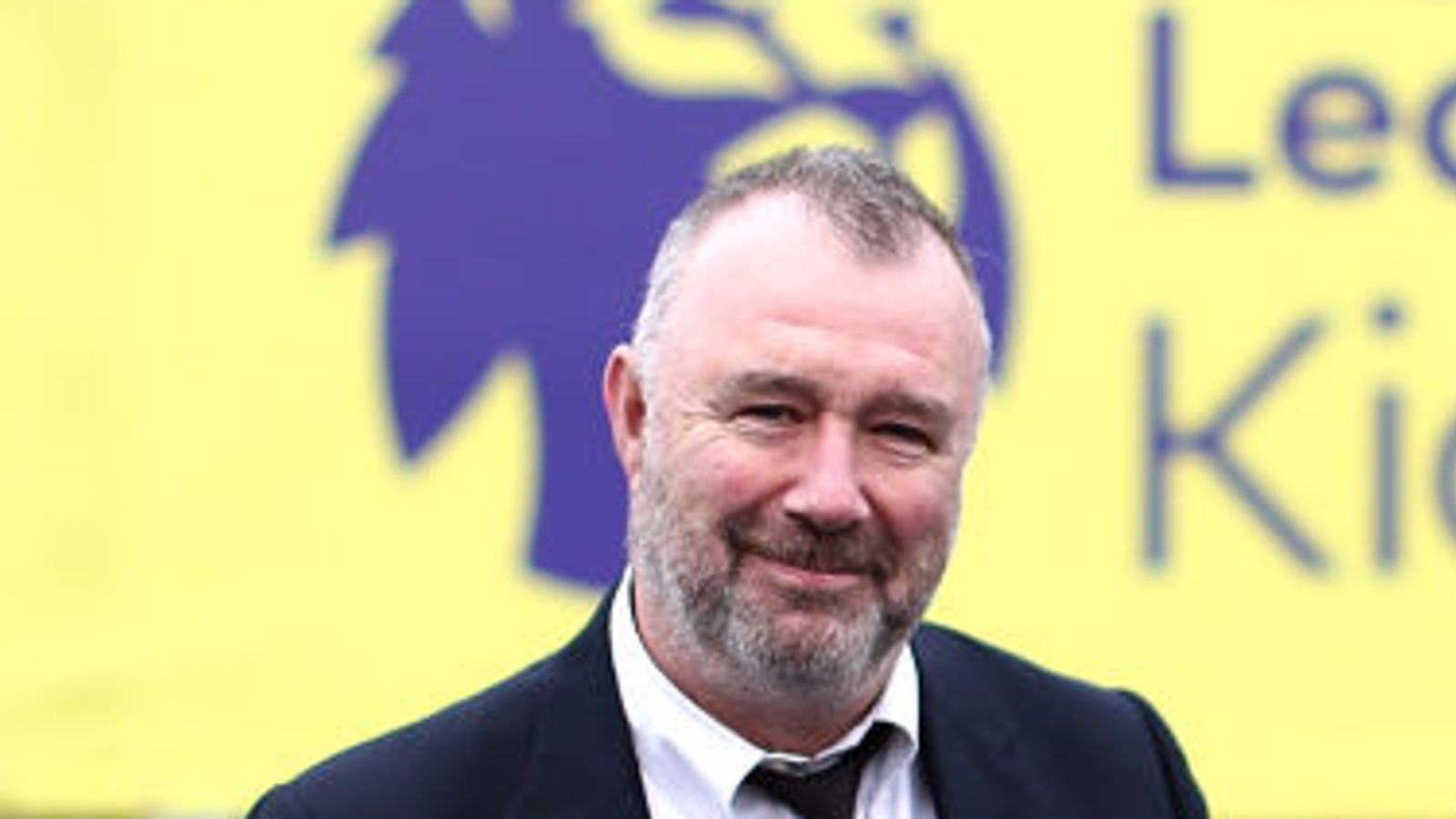 How Manchester United are battling coronavirus - Notebook | Football ...