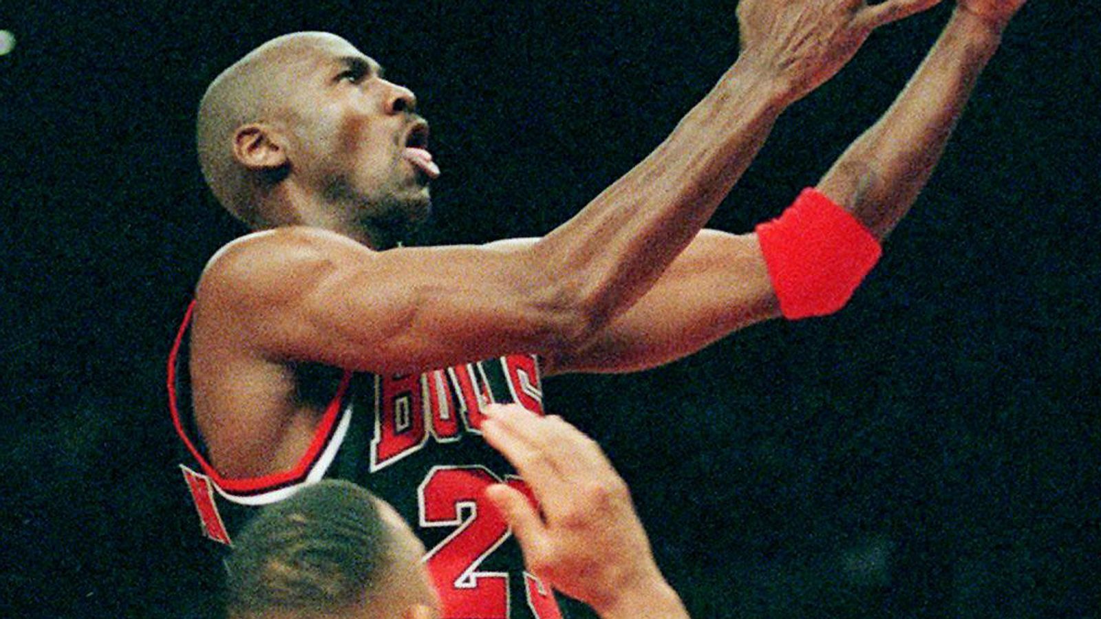 Michael Jordan showed me what it meant to be a star, says BJ Armstrong ...