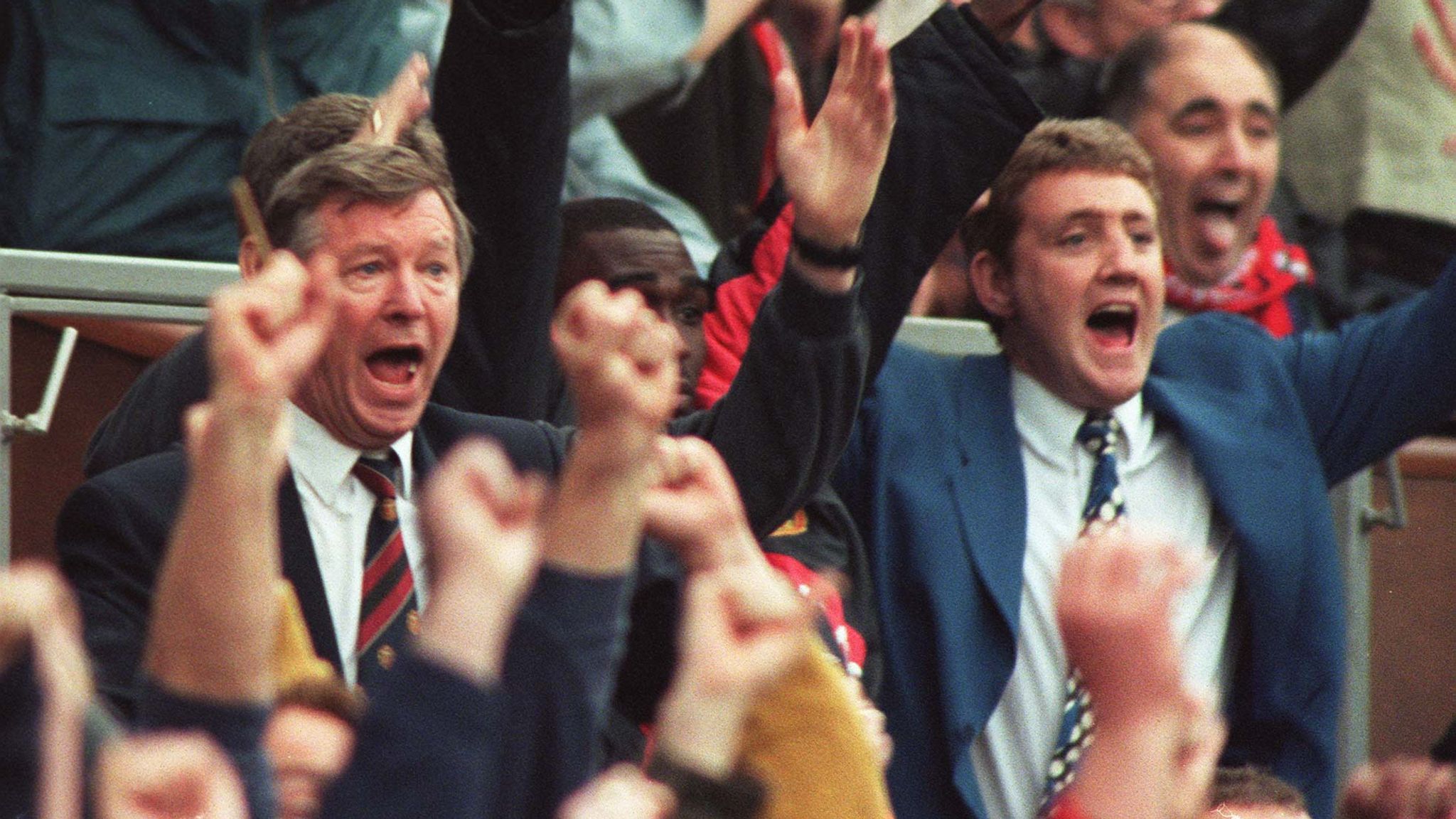 Steve Bruce: Man Utd, captaincy, headers, management and more | Off ...