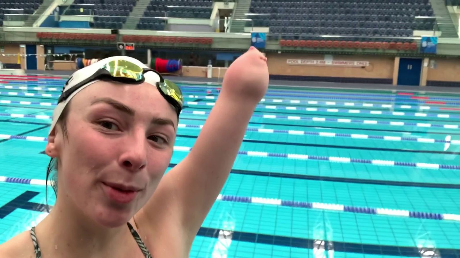 Ellen's back in the pool | Sky Sports