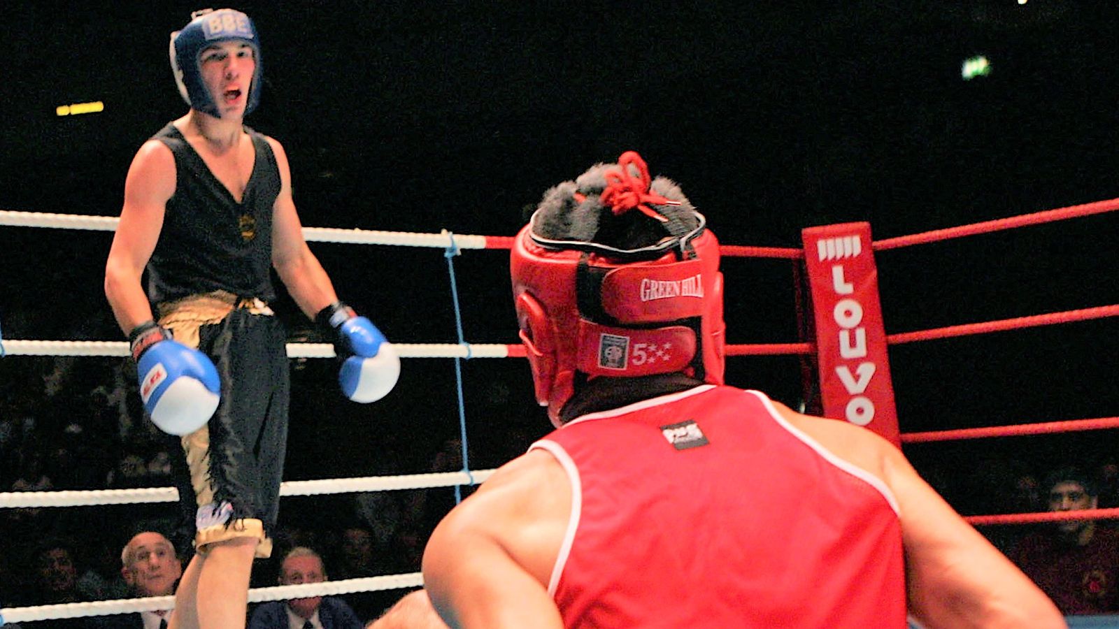 Amir Khan suffered his first knockdown at the hands of amateur opponent ...