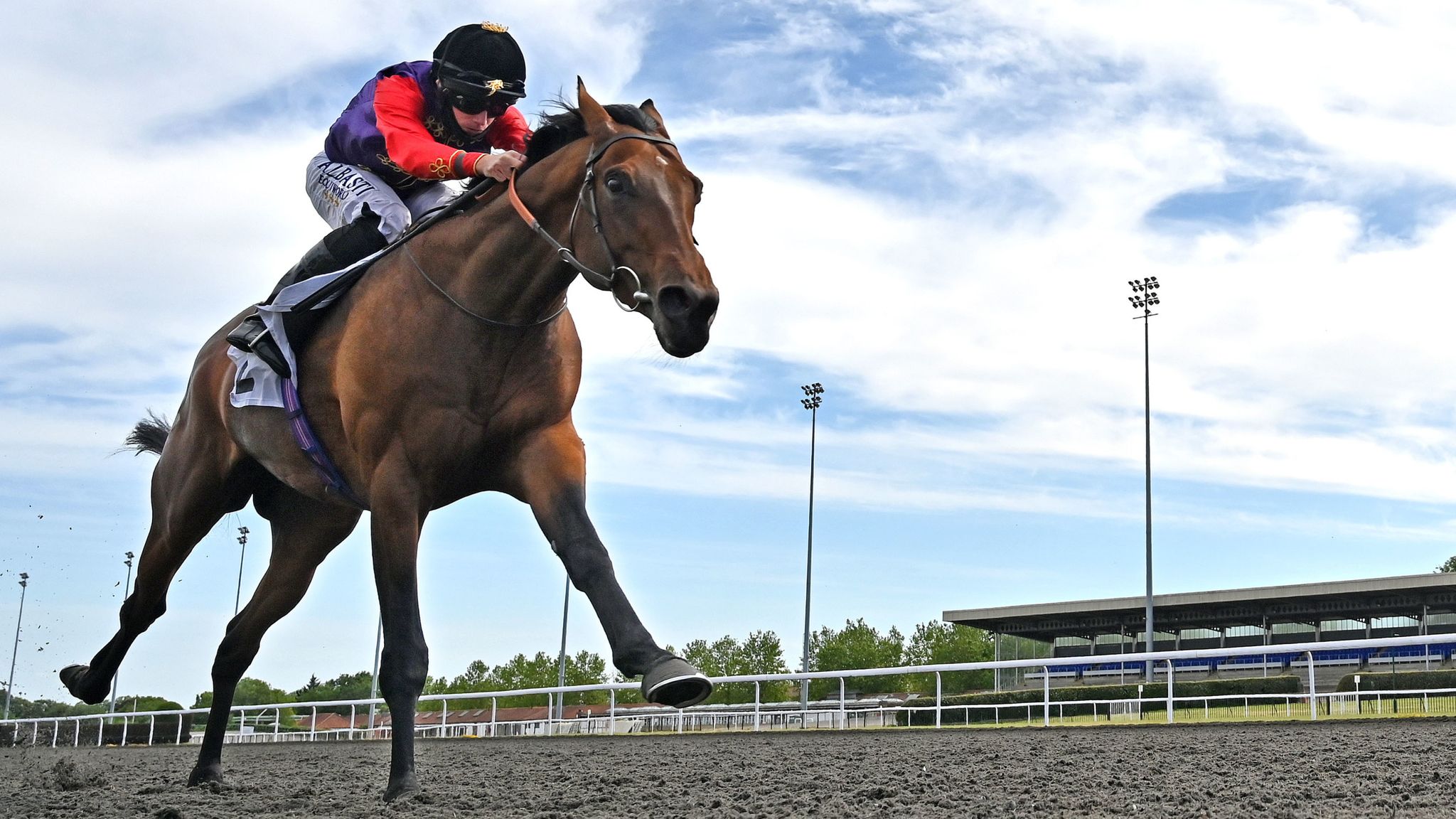 Ryan Moore off mark for new season at Kempton | Racing News | Sky Sports