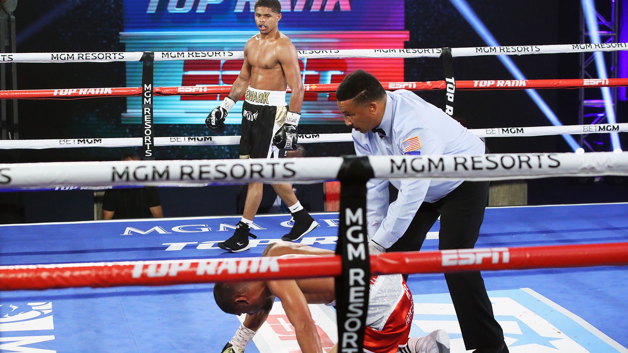 Shakur Stevenson stops Felix Caraballo in Las Vegas in major US boxing ...