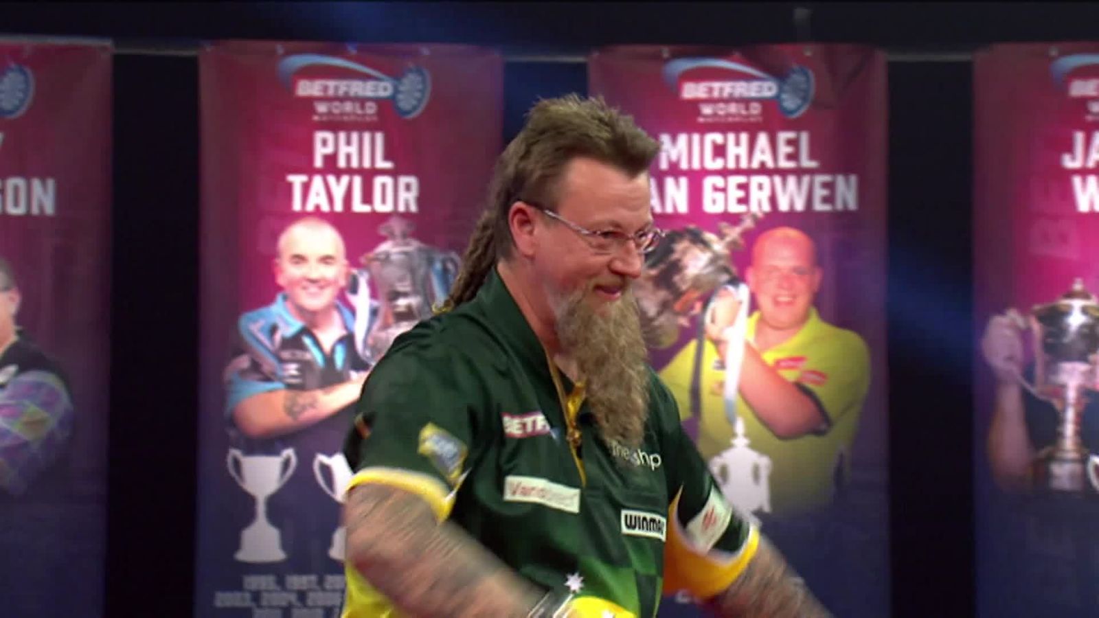 Whitlock beats Joyce | Darts News | Sky Sports