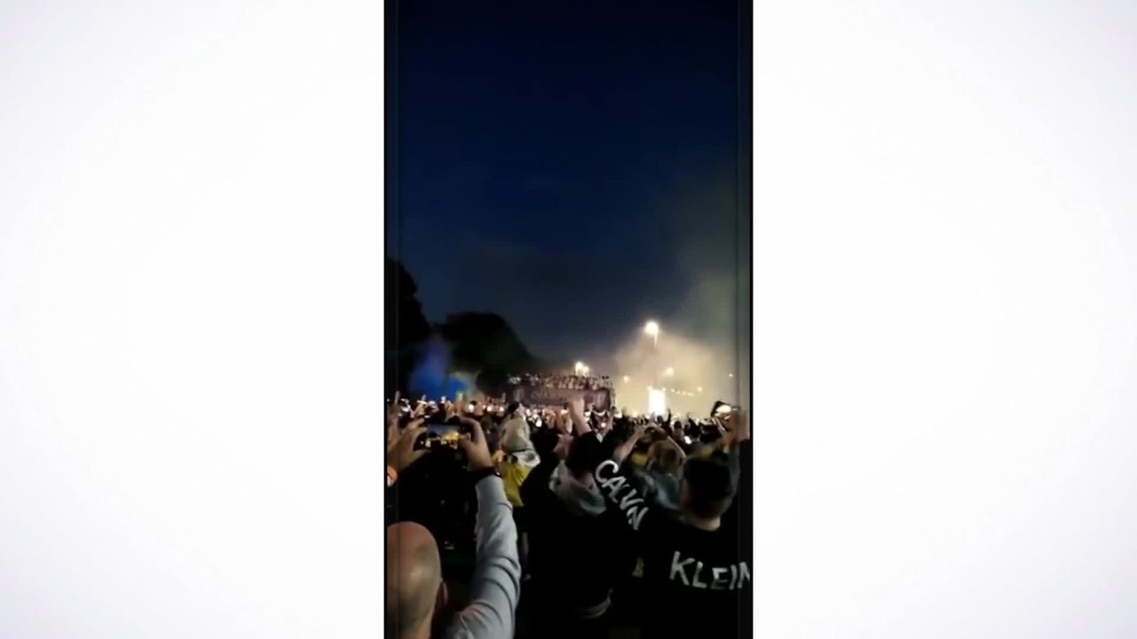 Leeds' open-top bus celebrations | Football News | Sky Sports