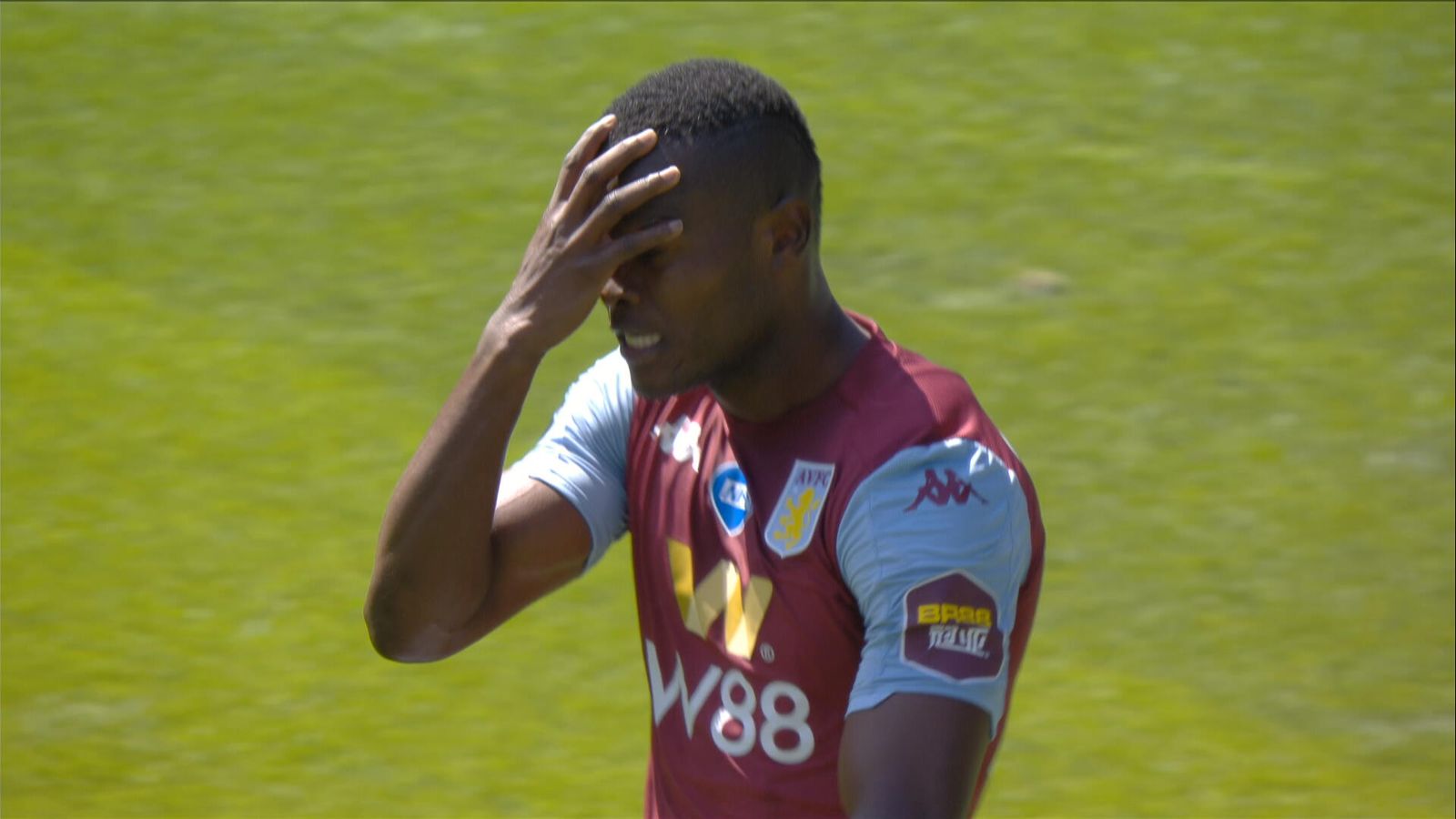 Samatta misses great chance (31) | Football News | Sky Sports