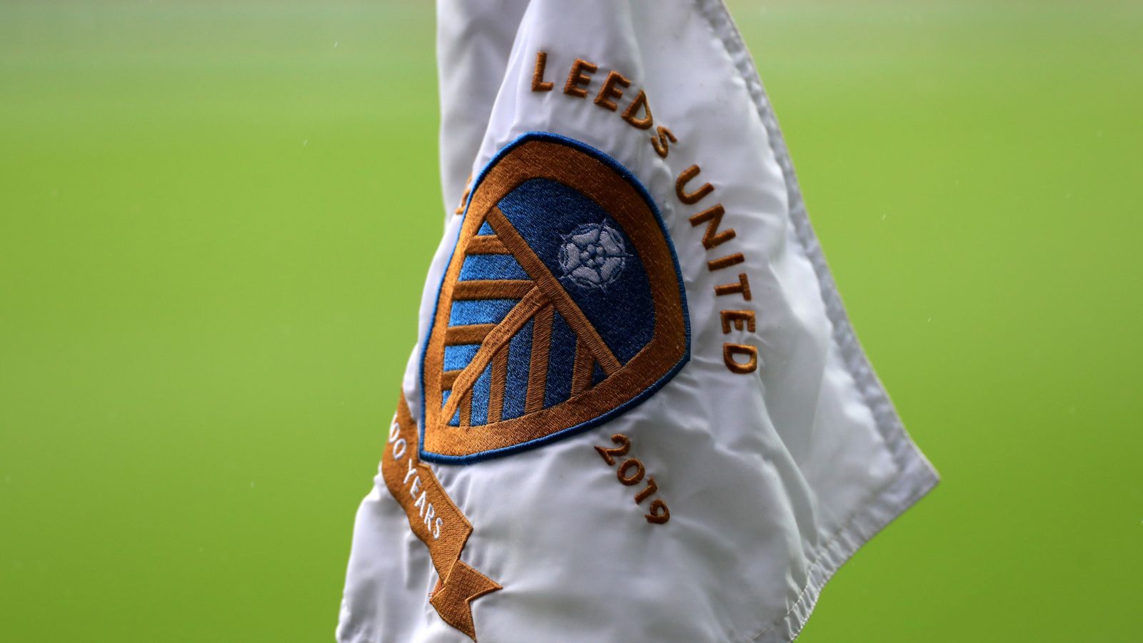 Female police officer suffers 'serious' head injury as Leeds fans ...