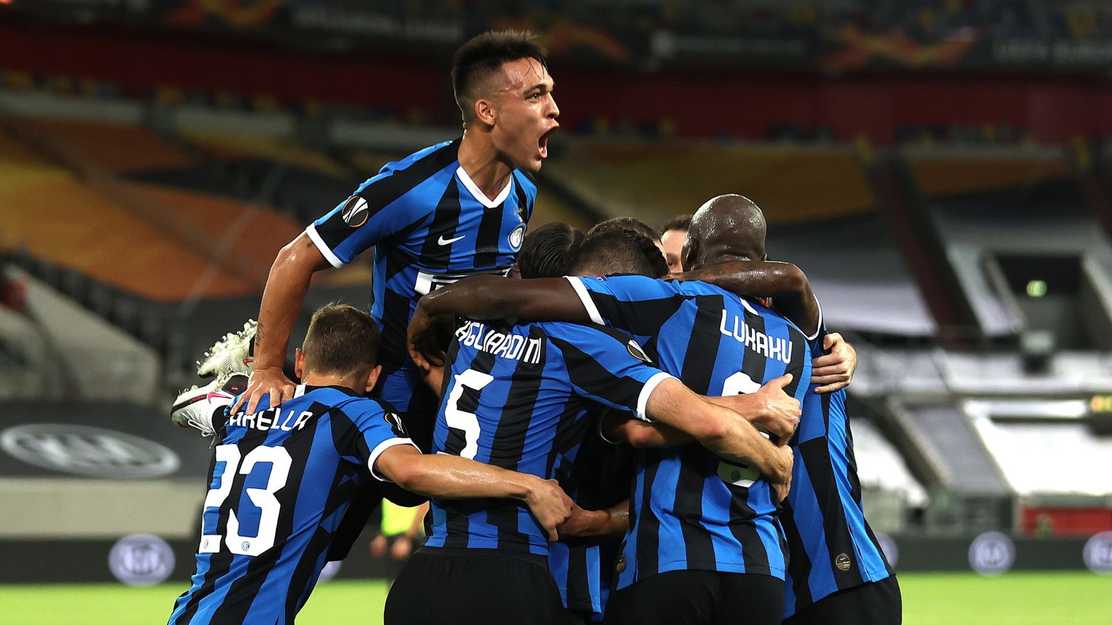 Inter 5 - 0 Shak Donetsk - Match Report & Highlights