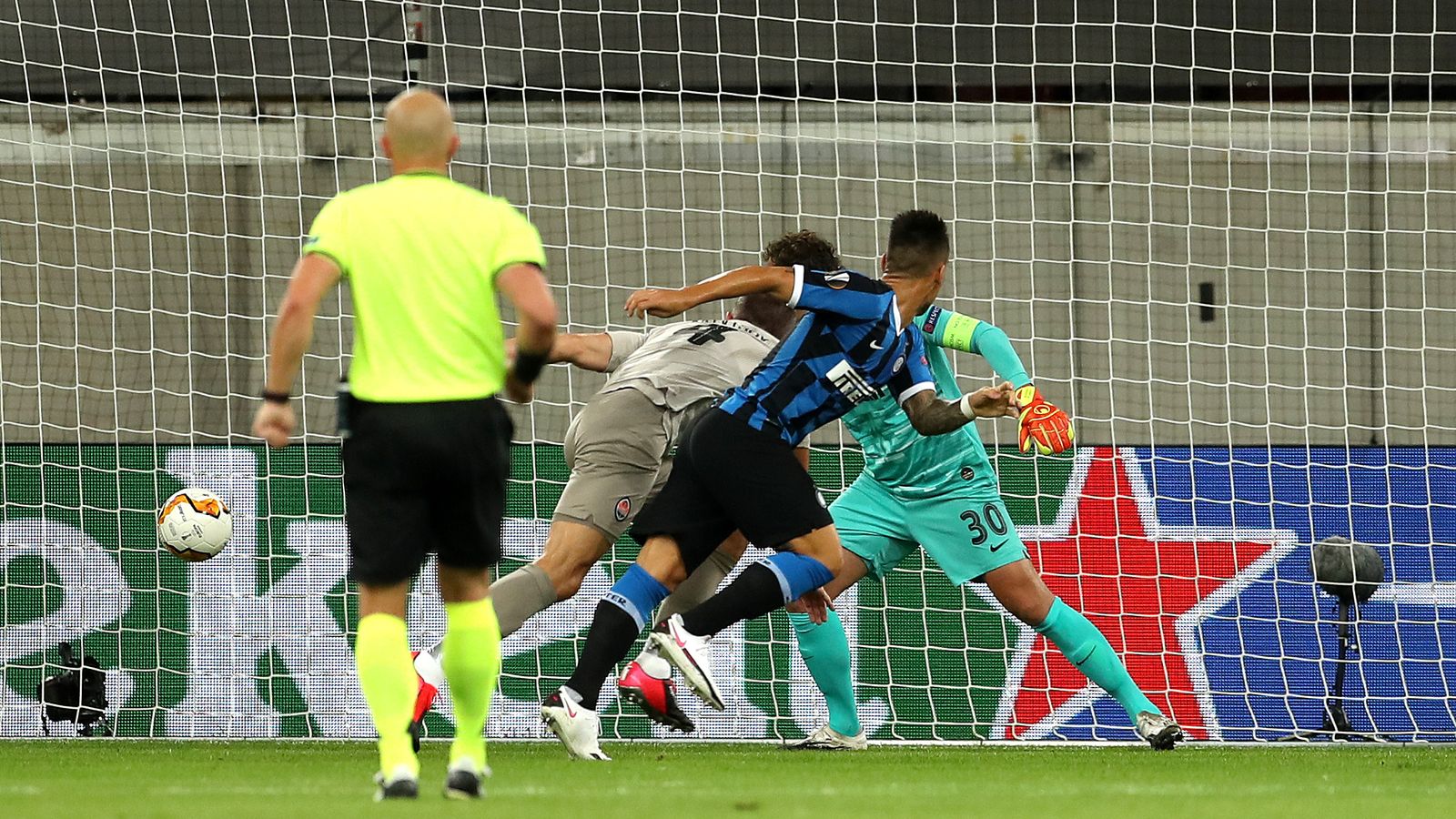 Inter 5 - 0 Shak Donetsk - Match Report & Highlights