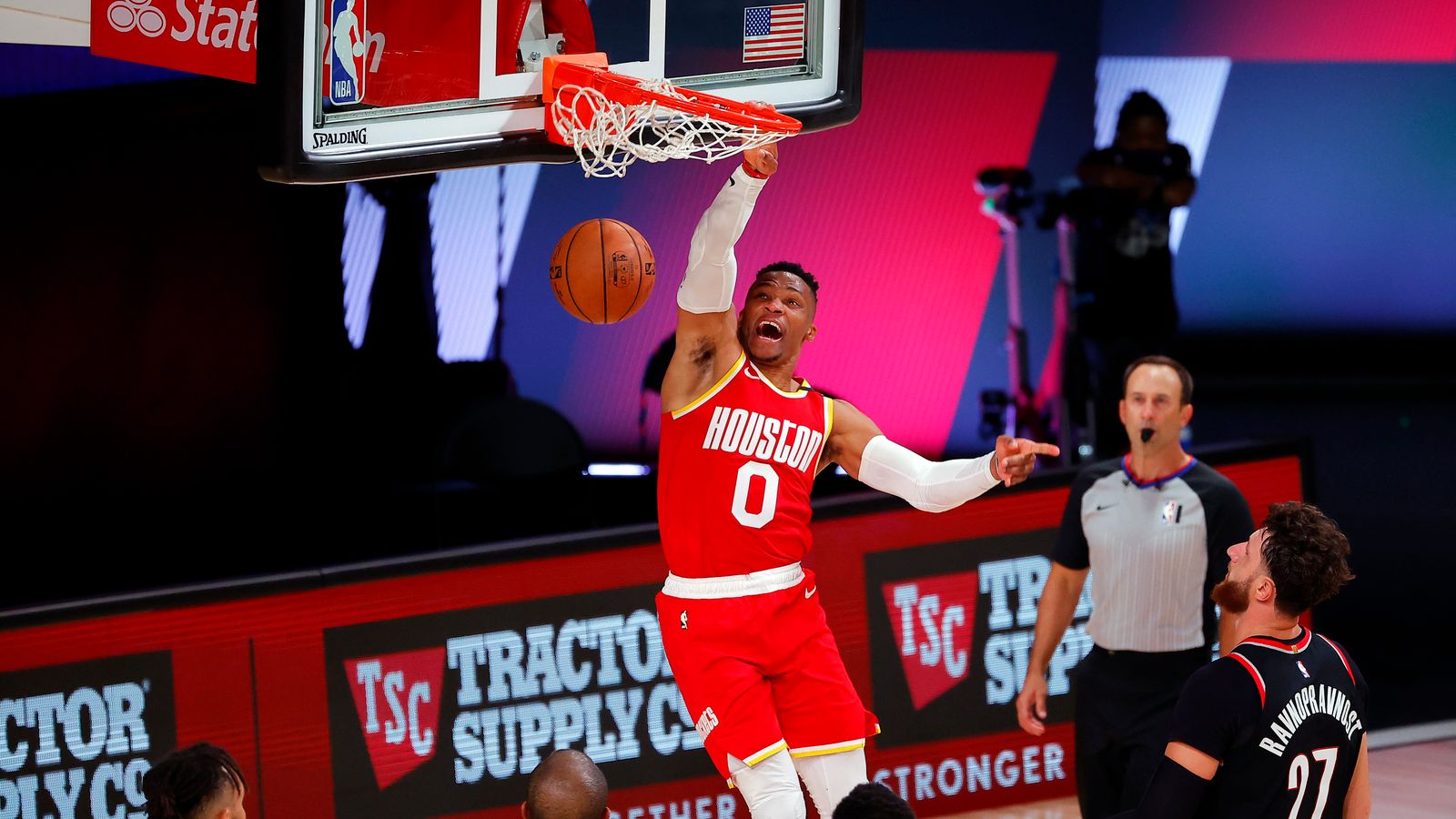 Westbrook's stunning dunk | NBA News | Sky Sports