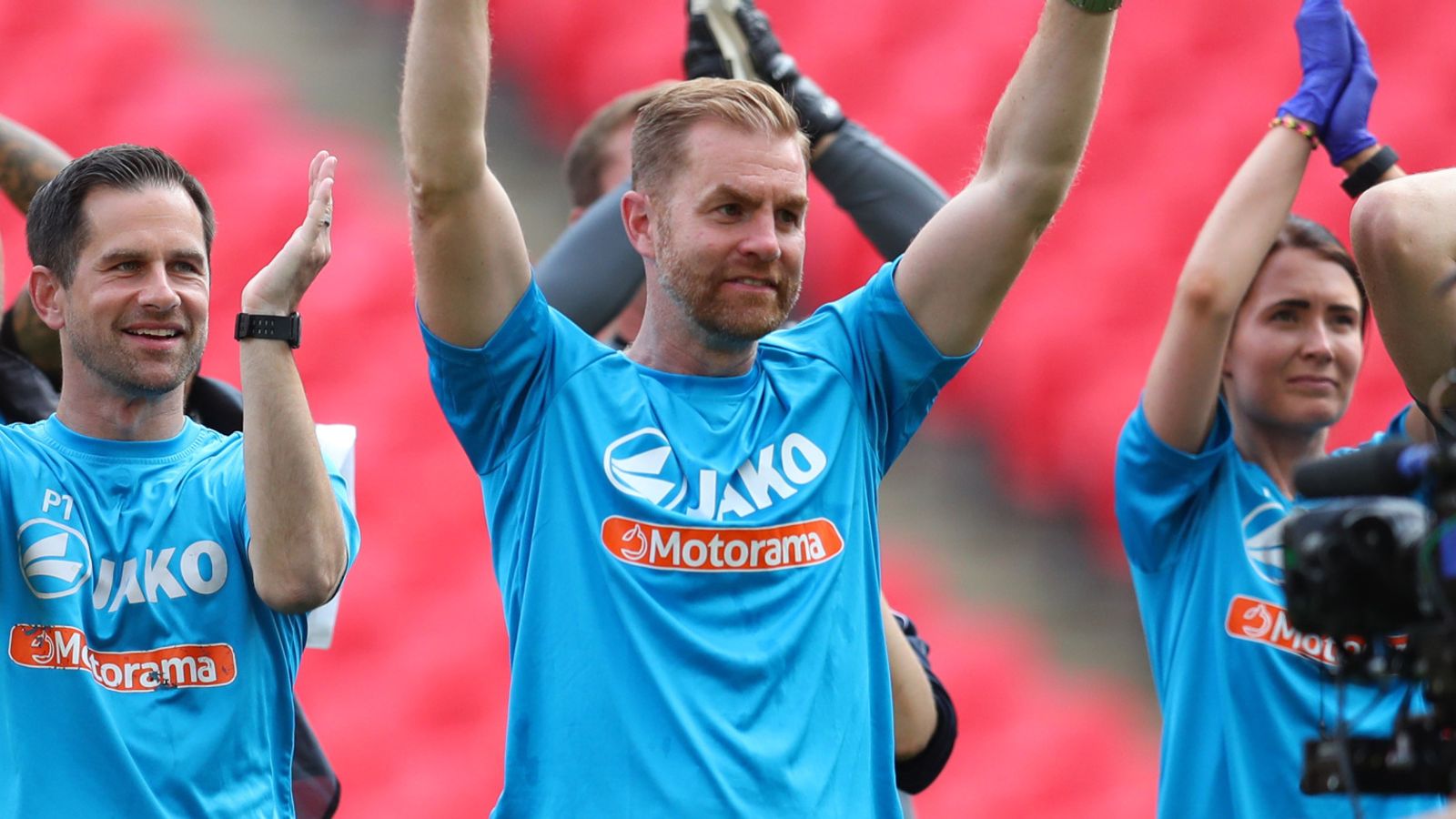 Harrogate Town manager Simon Weaver 'honoured' by Gareth Southgate ...