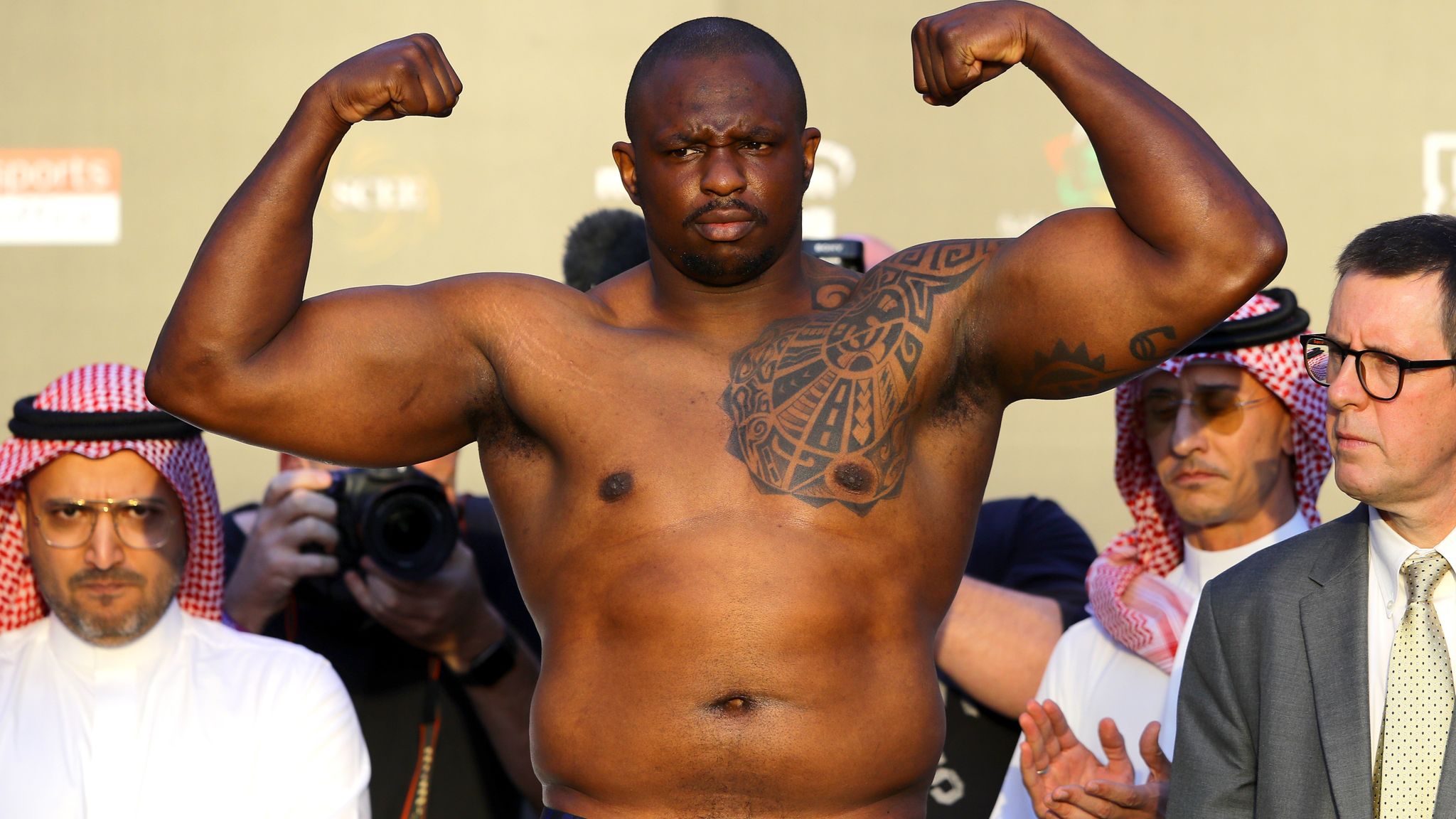 Whyte vs Povetkin: Dillian Whyte defeats demons on the scales | Boxing ...