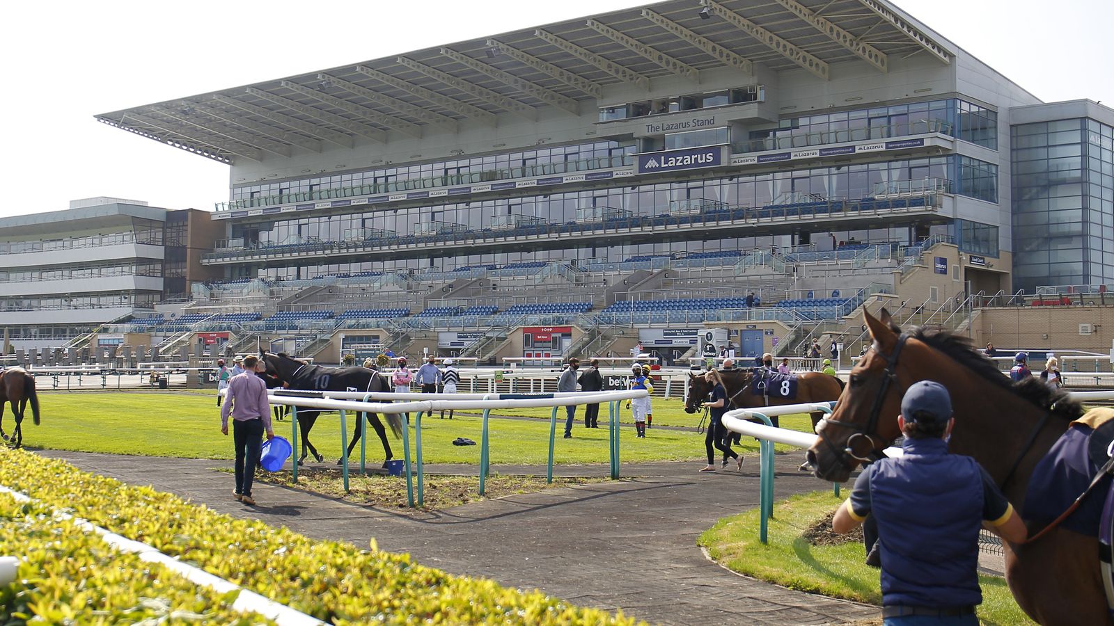 Doncaster ready to welcome back crowds on Wednesday | Racing News | Sky ...