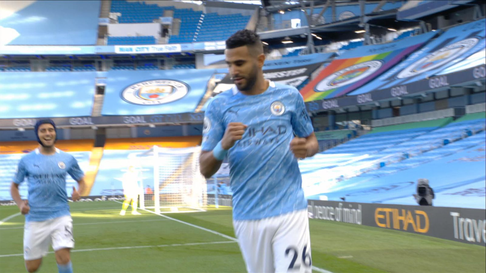 Mahrez finds the top corner (4) | Football News | Sky Sports