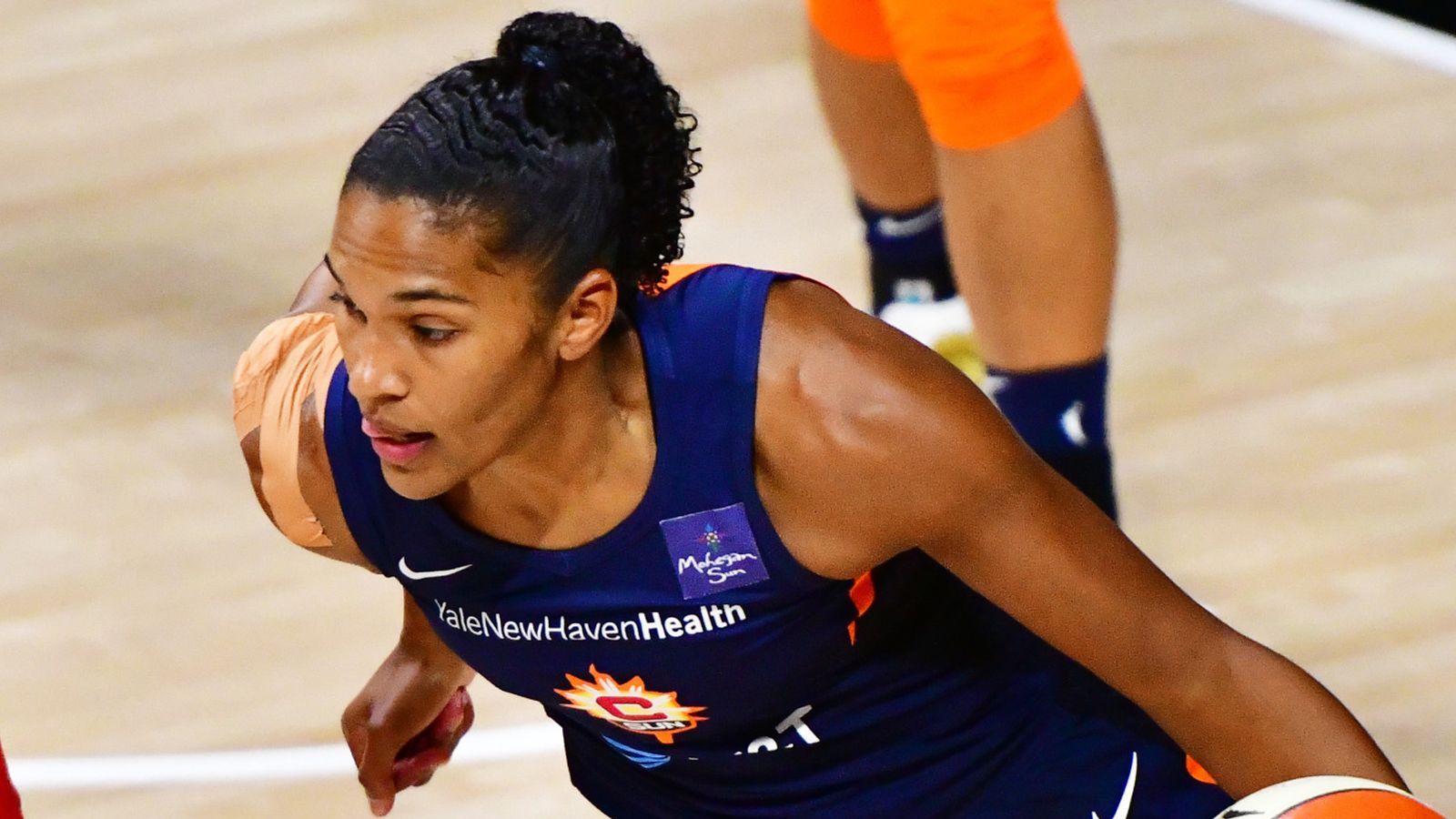WNBA: Will Alyssa Thomas shoulder load for Connecticut Sun against A'ja ...