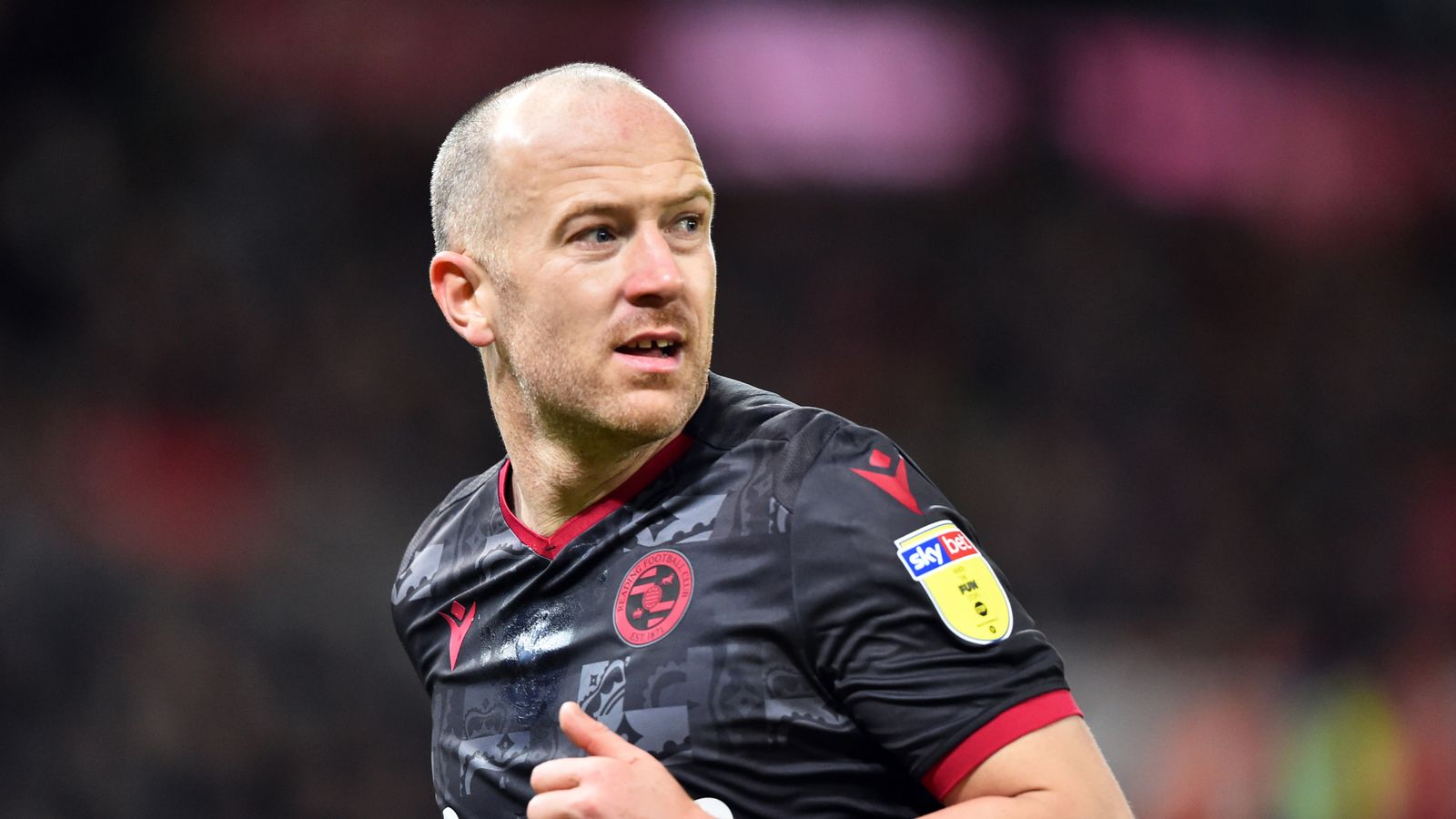 Charlie Adam: Dundee sign former Liverpool and Rangers midfielder on ...