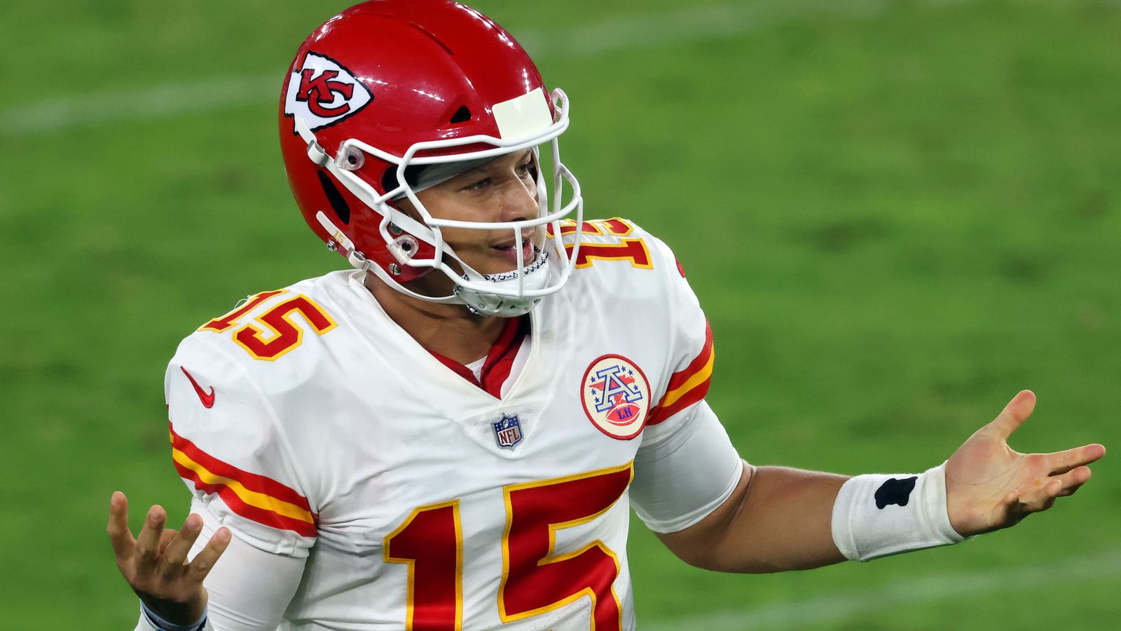 Patrick Mahomes: Kansas City Chiefs quarterback says hug was a mental ...