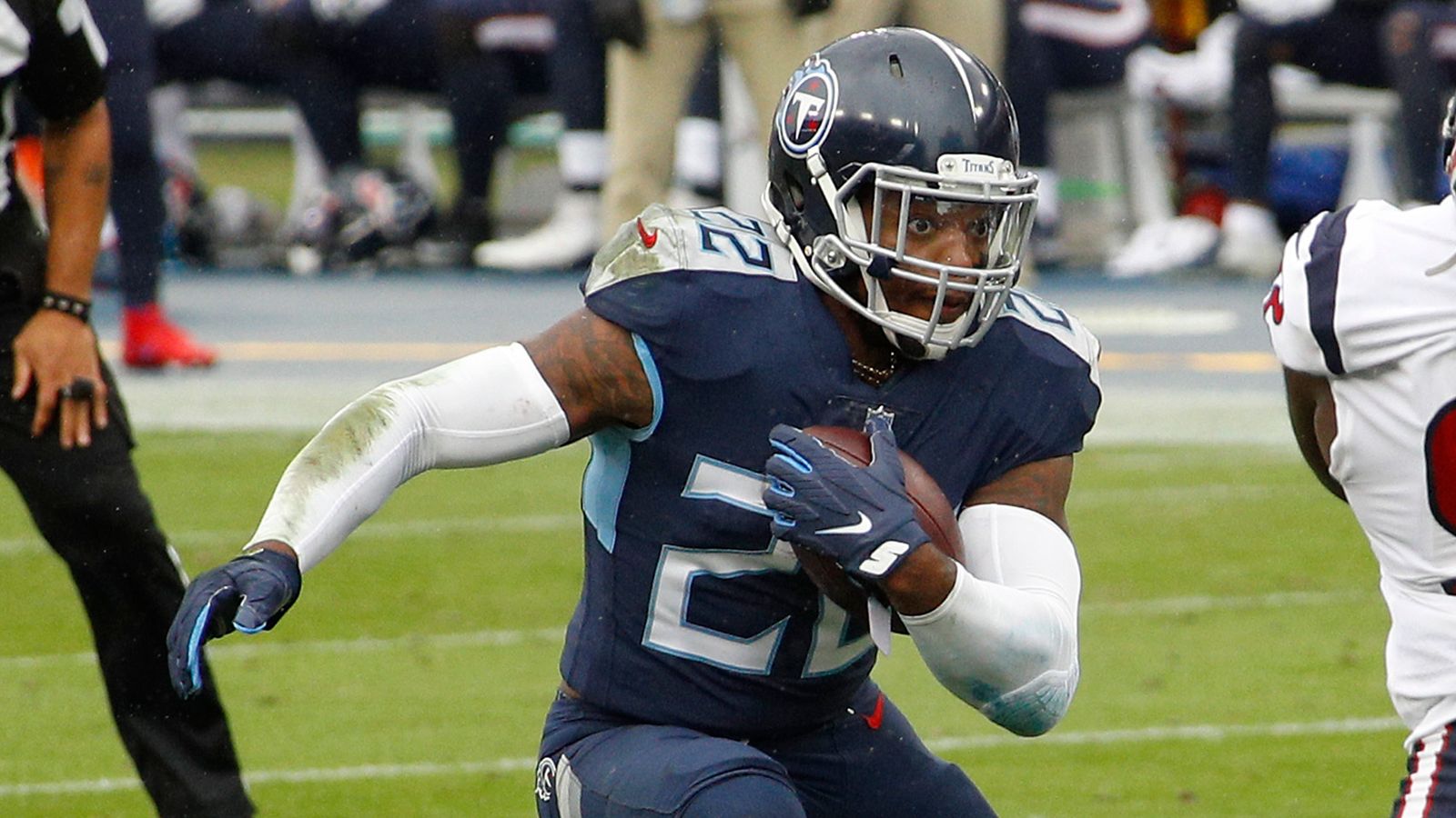 Twelve things from NFL Sunday: Derrick Henry bulldozes Tennessee Titans ...