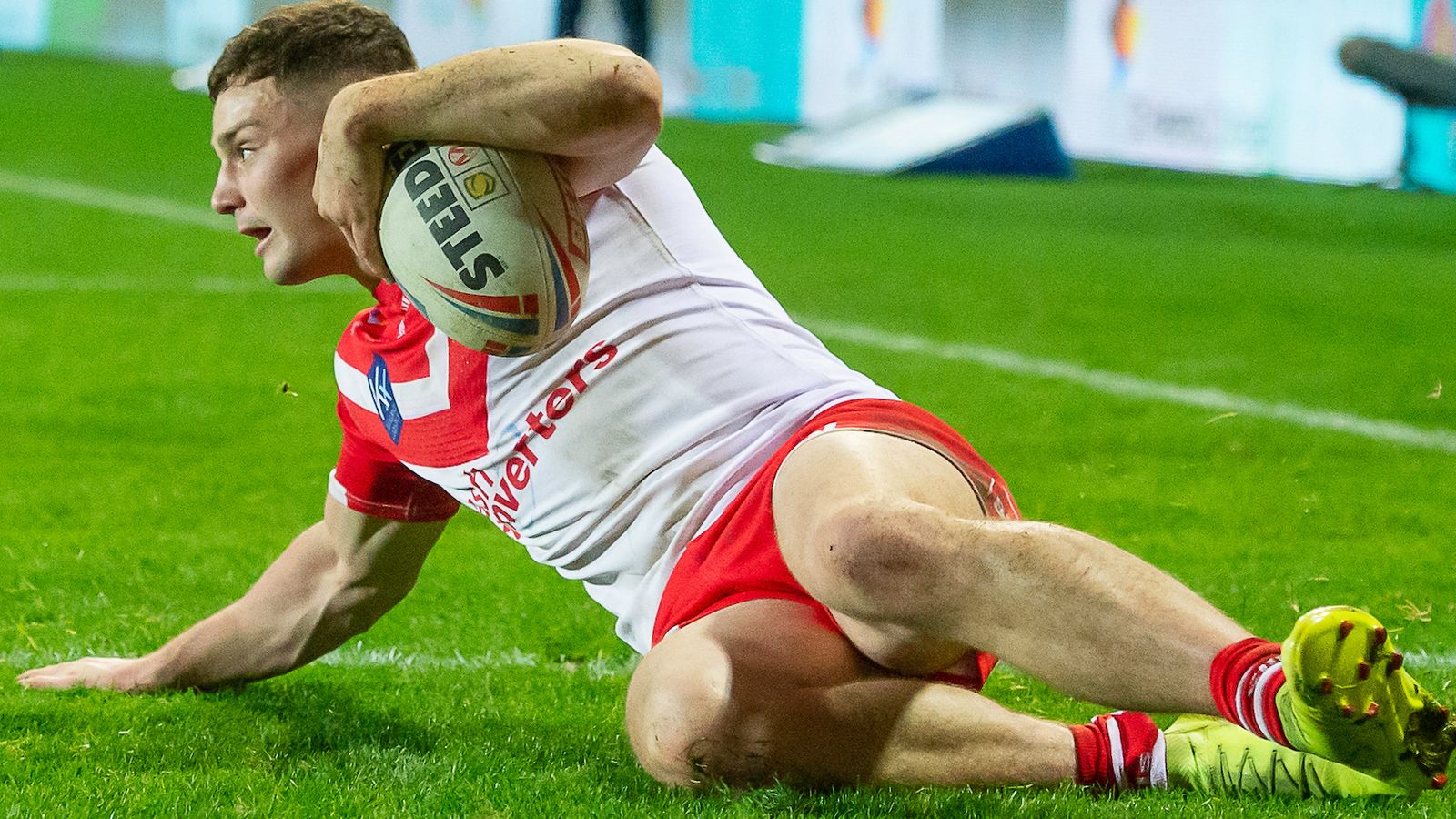 St Helens 40-8 Leeds: Josh Simm hat-trick helps Saints close in on play ...