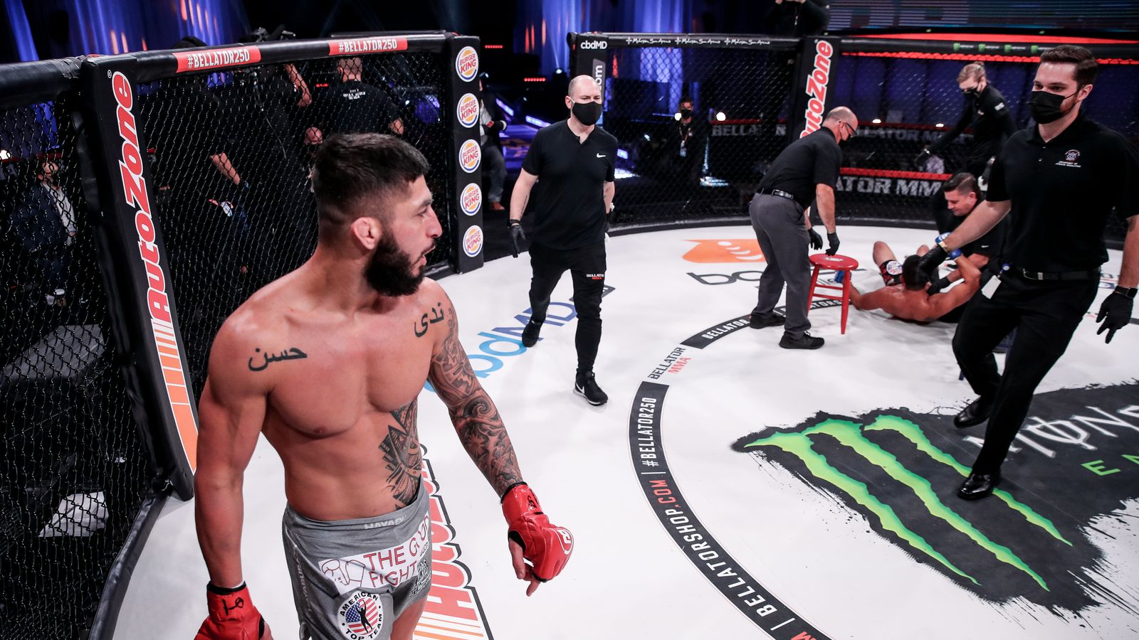 Homasi's flying knee leads to KO win | WWE News | Sky Sports
