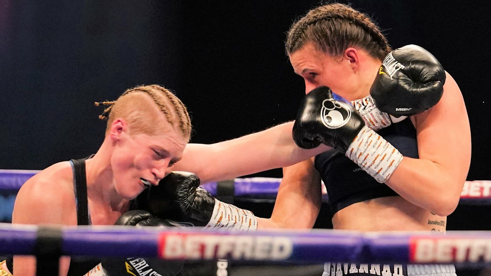 Usyk vs Chisora: Savannah Marshall stops Hannah Rankin to become the ...