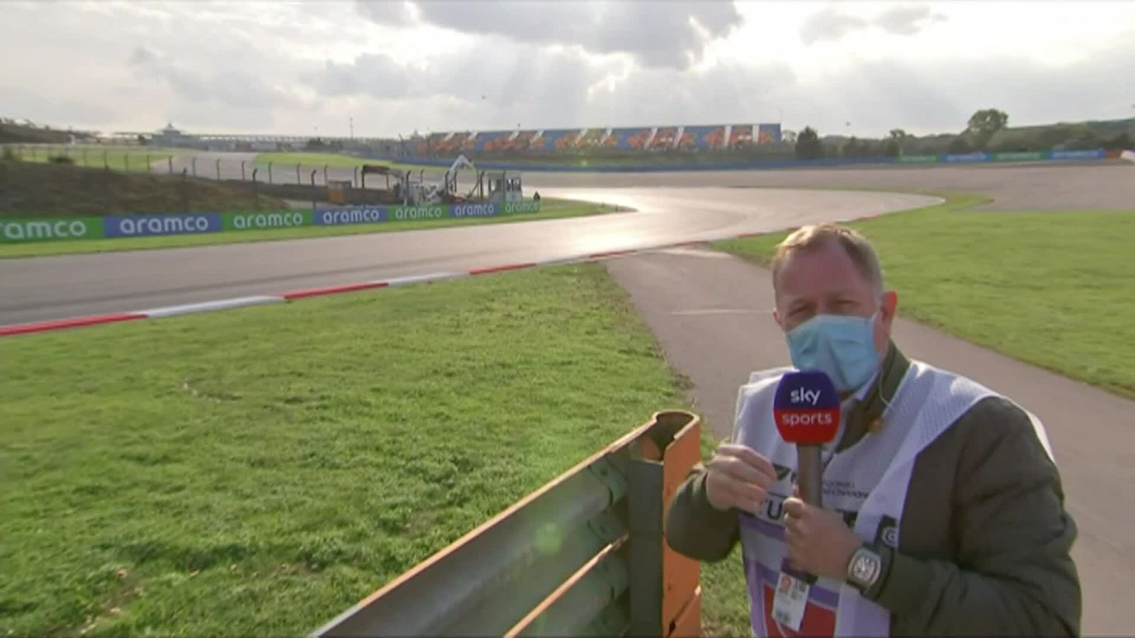 Brundle trackside at Turn 9 & 10 | F1 News | Sky Sports