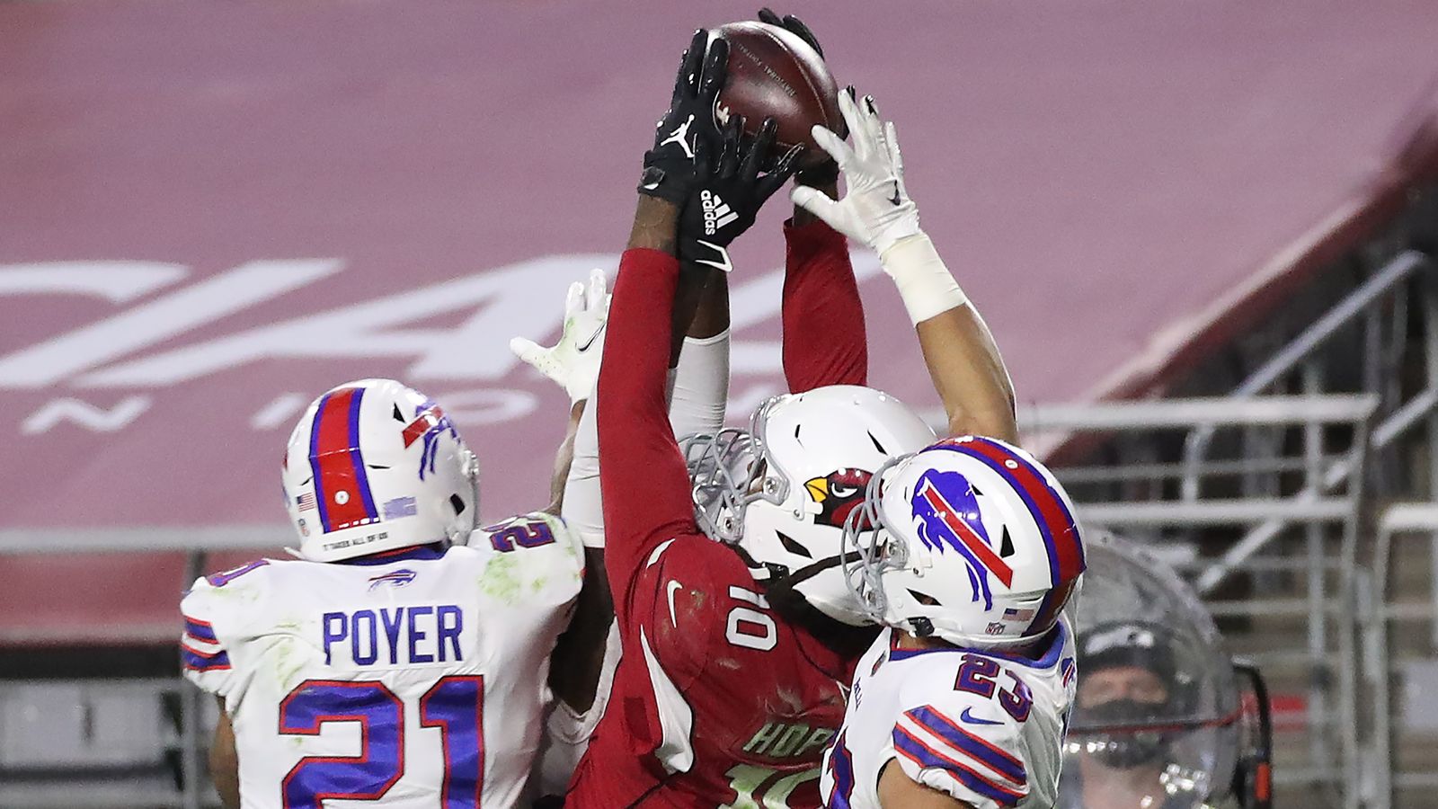 DeAndre Hopkins catches Kyler Murray's Hail Mary pass to win match ...