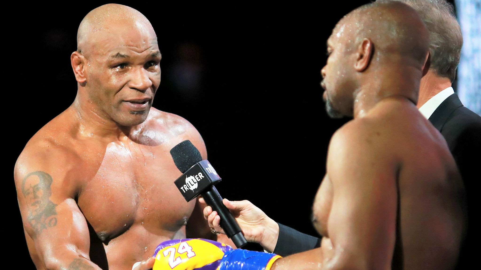 Tyson vs Jones Jr: Mike Tyson denied victory after one-sided exhibition ...