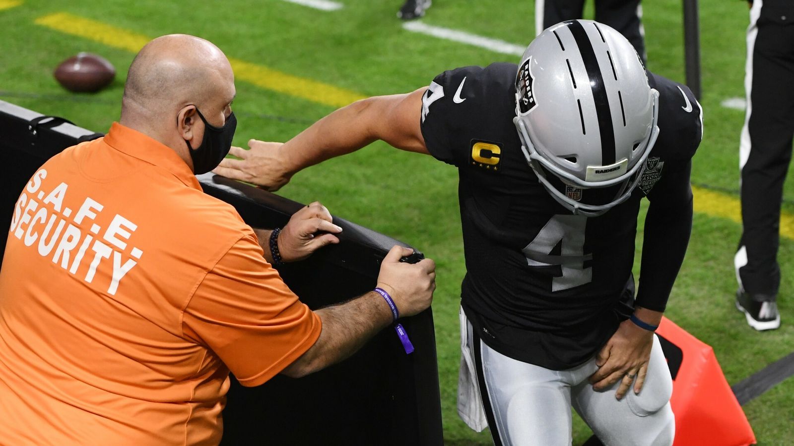 Derek Carr suffers groin injury | NFL News | Sky Sports