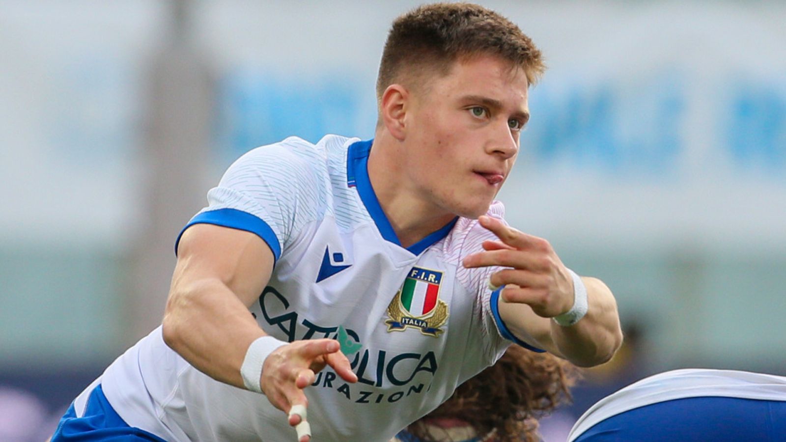 Stephen Varney: Wales-born scrum-half to make full Italy debut against ...