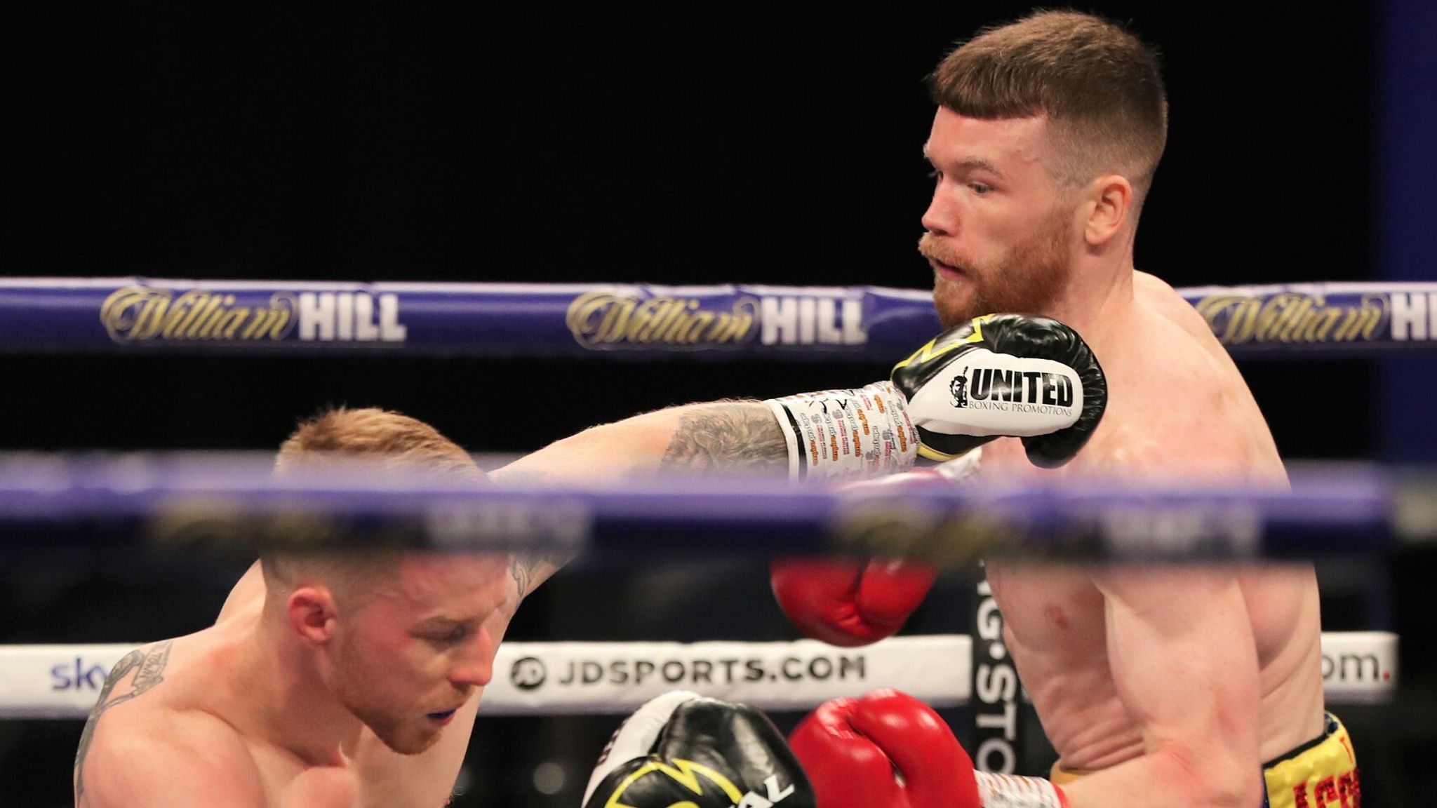 Murray vs Saunders: James Tennyson stops Josh O'Reilly in first round ...