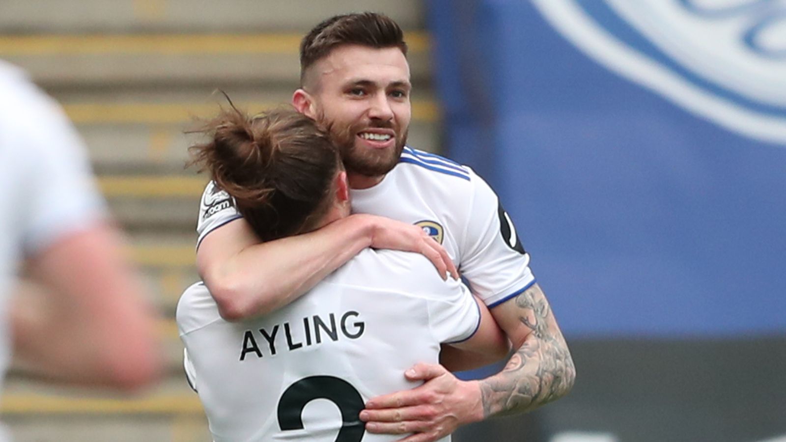 Leicester 1 - 3 Leeds - Match Report & Highlights