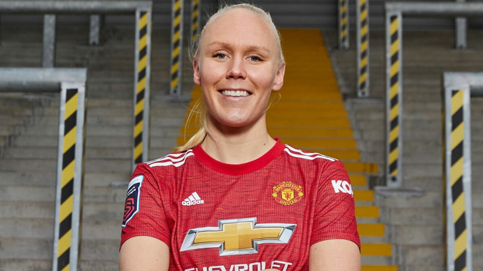 Manchester United transfer news: Maria Thorisdottir joins from Chelsea ...