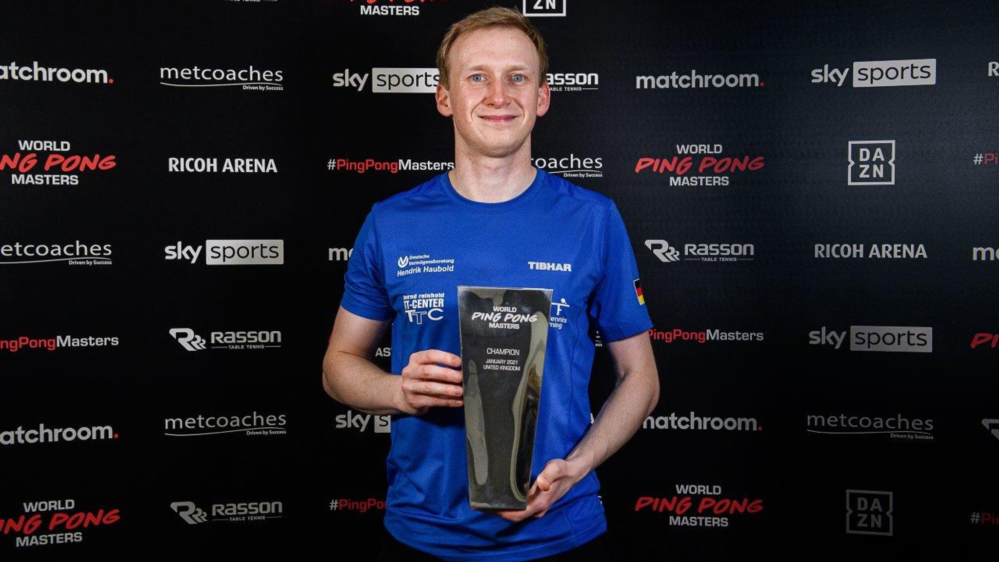World Ping Pong Masters: Alexander 'The Flash' Flemming defeats Andrew ...
