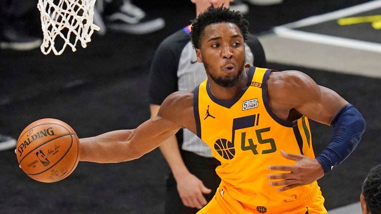 Mitchell's slick pass sets up nice triple | NBA News | Sky Sports