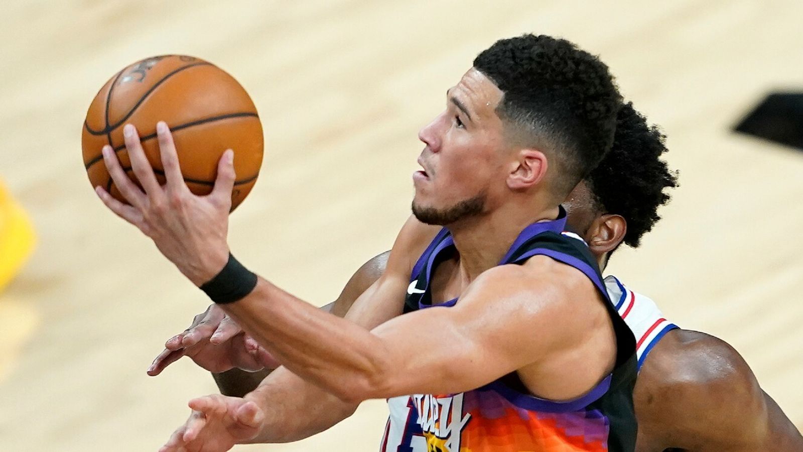 Booker leads rising Suns to victory over 76ers | NBA News | Sky Sports
