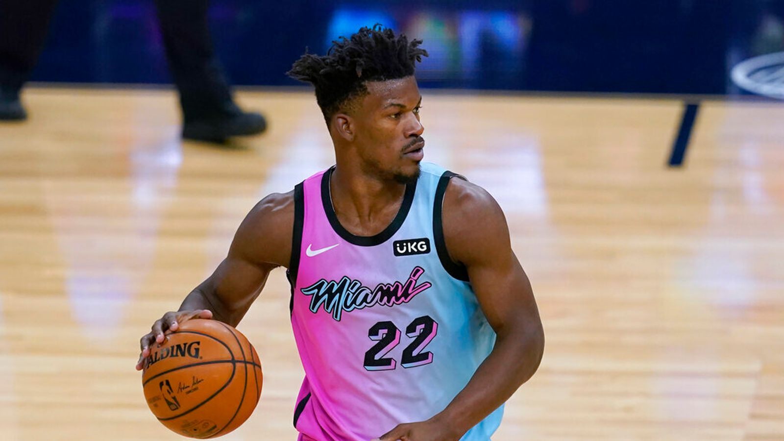 Jimmy Butler signs new four-year, $184 million deal to stay with Miami Heat | NBA News | Sky Sports