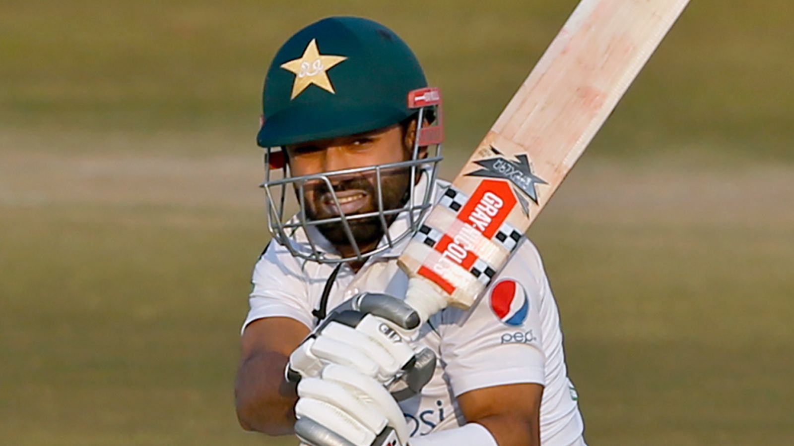 Pakistan lead South Africa by 200 runs after day four of second Test ...