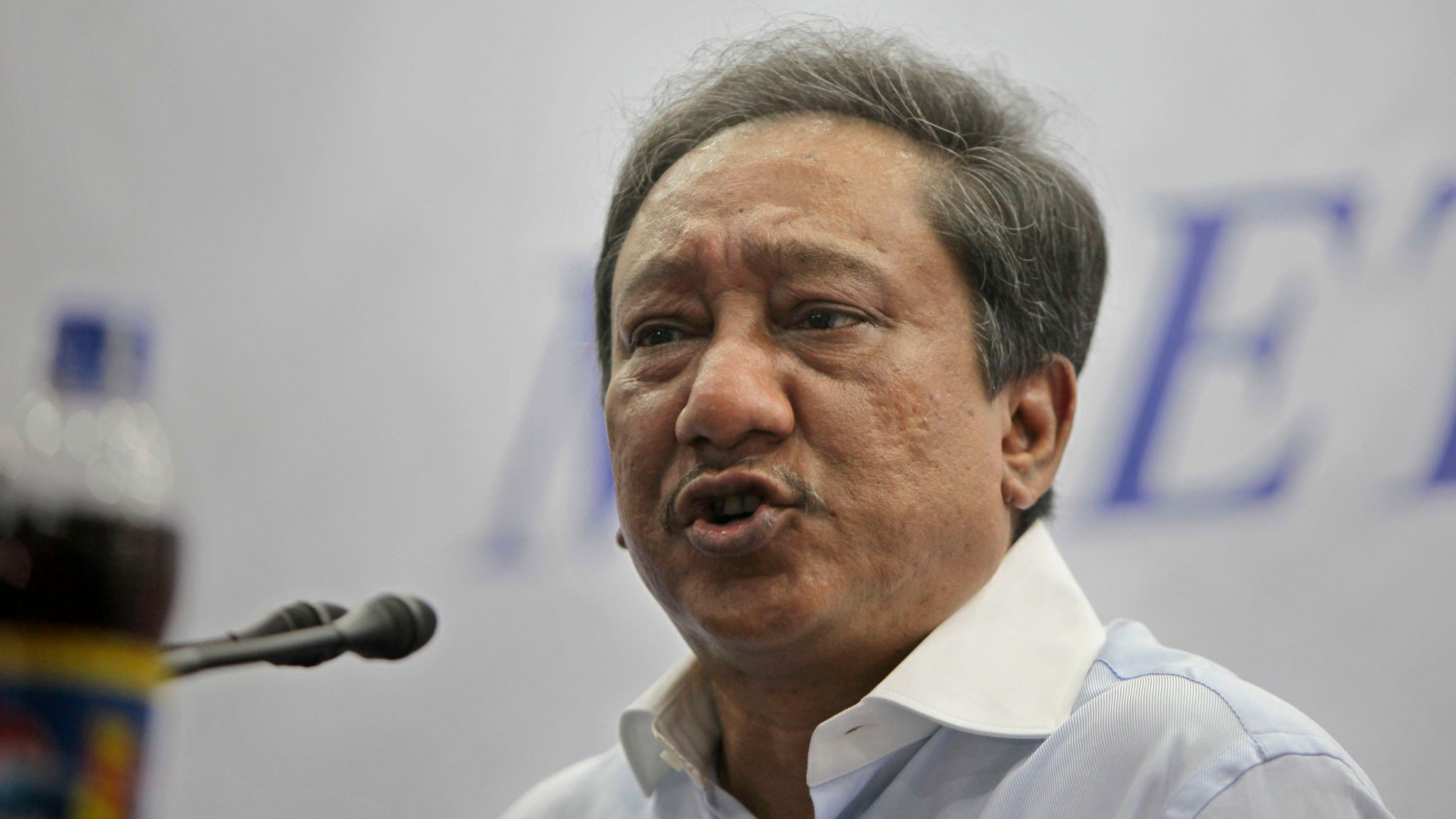 Bangladesh captain Mominul Haque, coach Russell Domingo criticised ...