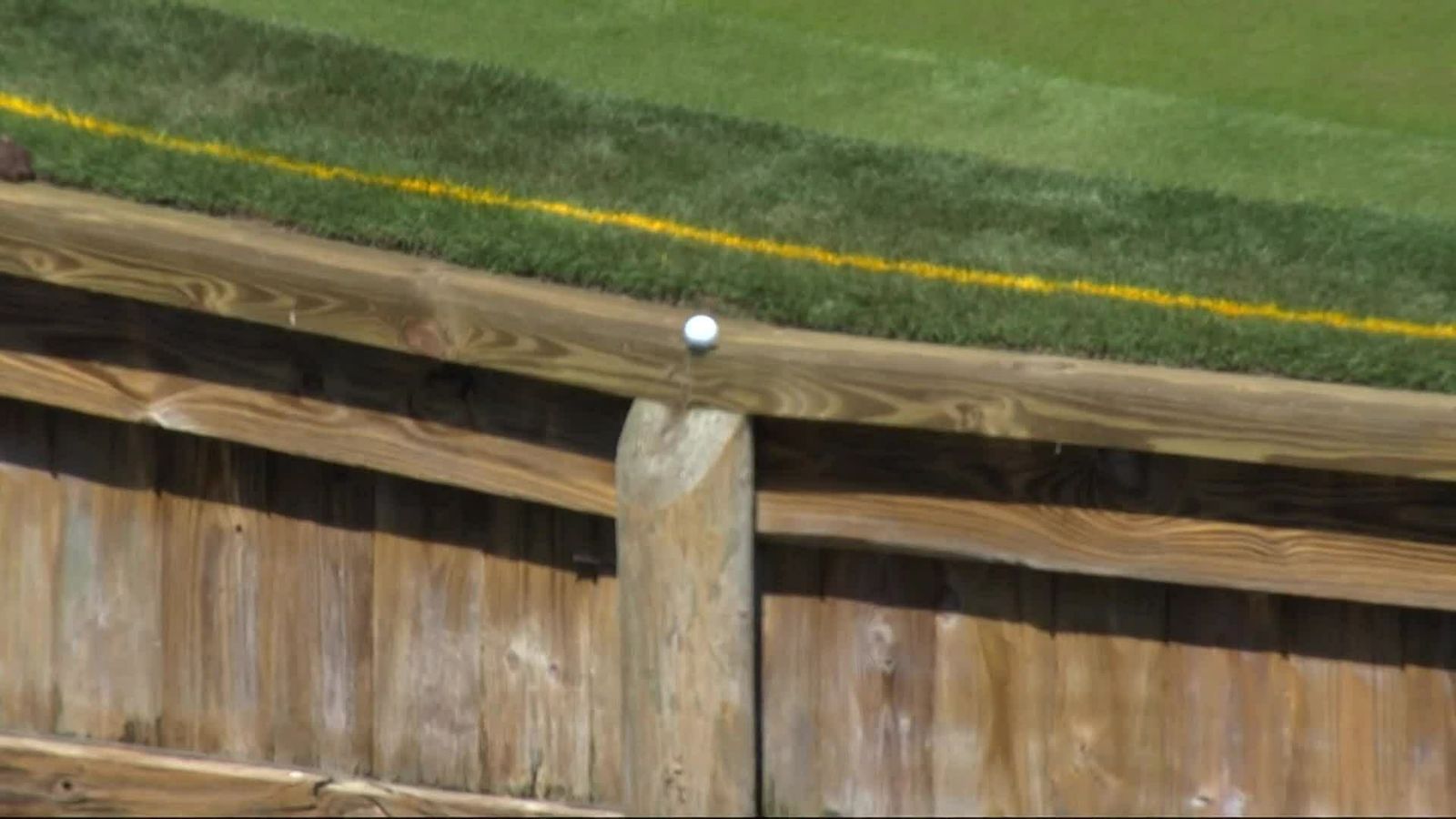 An makes 11 on a par-three! | Golf News | Sky Sports