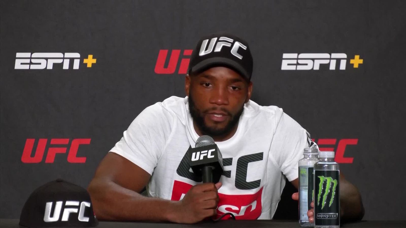 Edwards sad as fight ends after eye poke | WWE News | Sky Sports