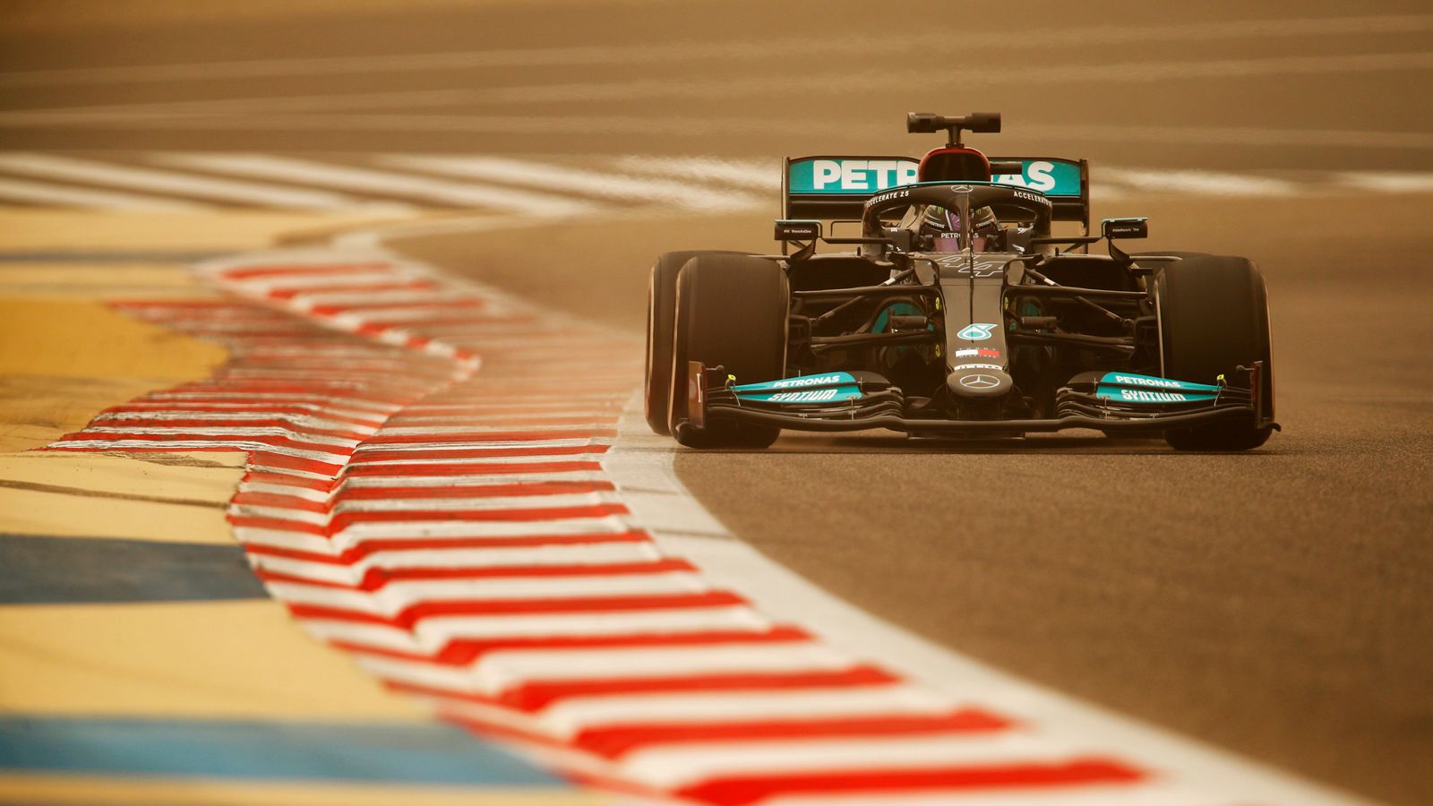 Hamilton joins testing in Bahrain sandstorm! | F1 News | Sky Sports