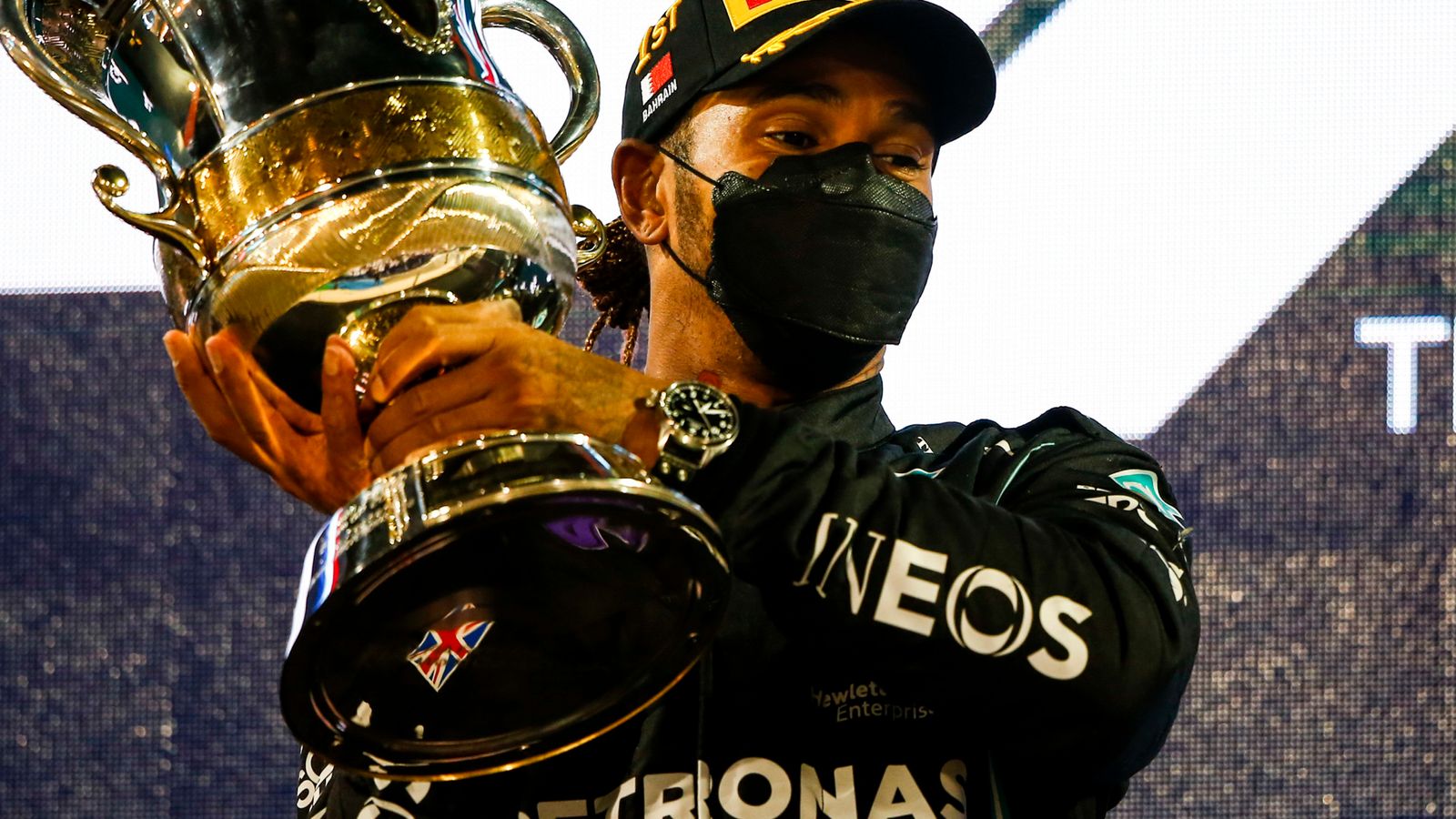Bahrain GP: Lewis Hamilton fends off Max Verstappen in thrilling late ...