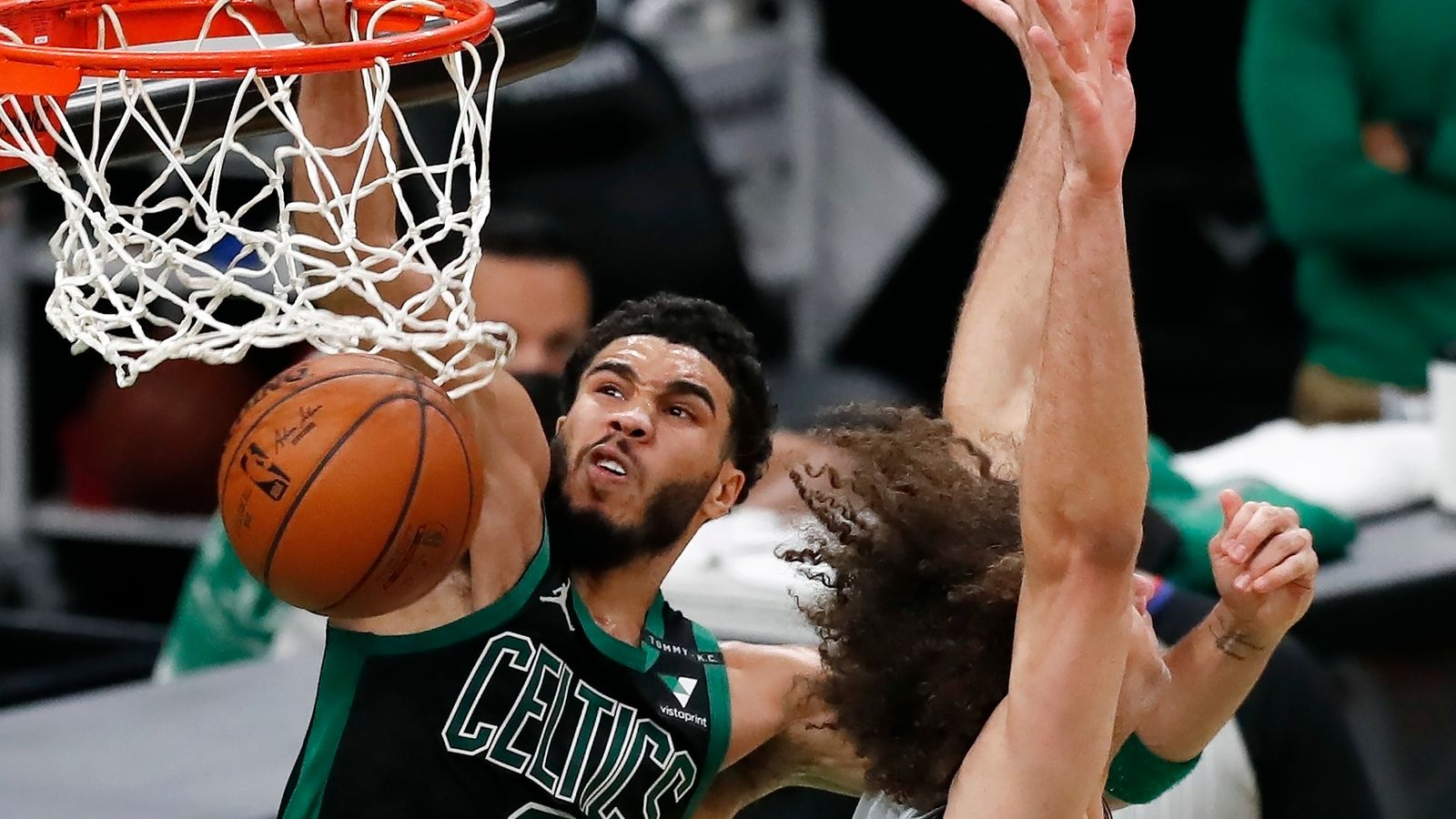 Tatum posterizes Lopez with huge dunk | NBA News | Sky Sports